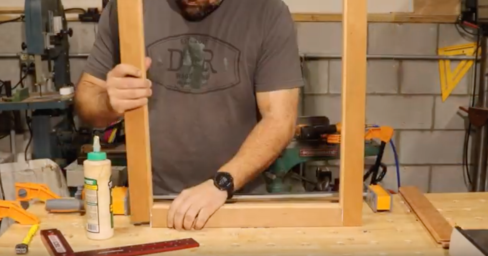 DIY Wall Mount Display Cabinet - Free Plans! : 7 Steps - Instructables