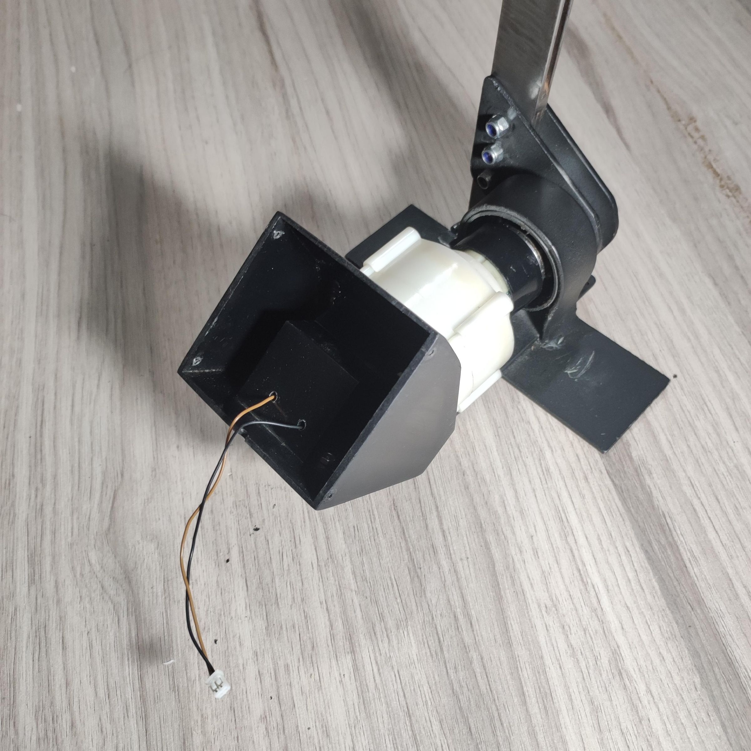 Sim-racing Handbrake From Scrap : 11 Steps - Instructables