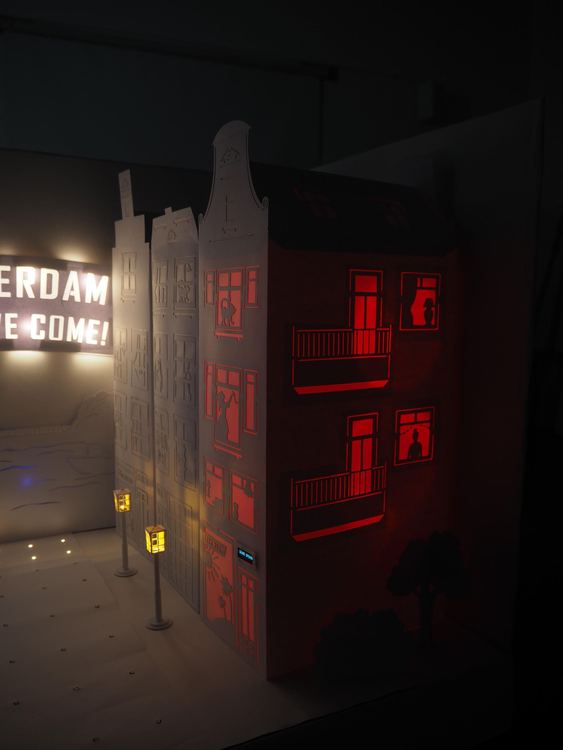 Interactive Window Display : 4 Steps (with Pictures) - Instructables