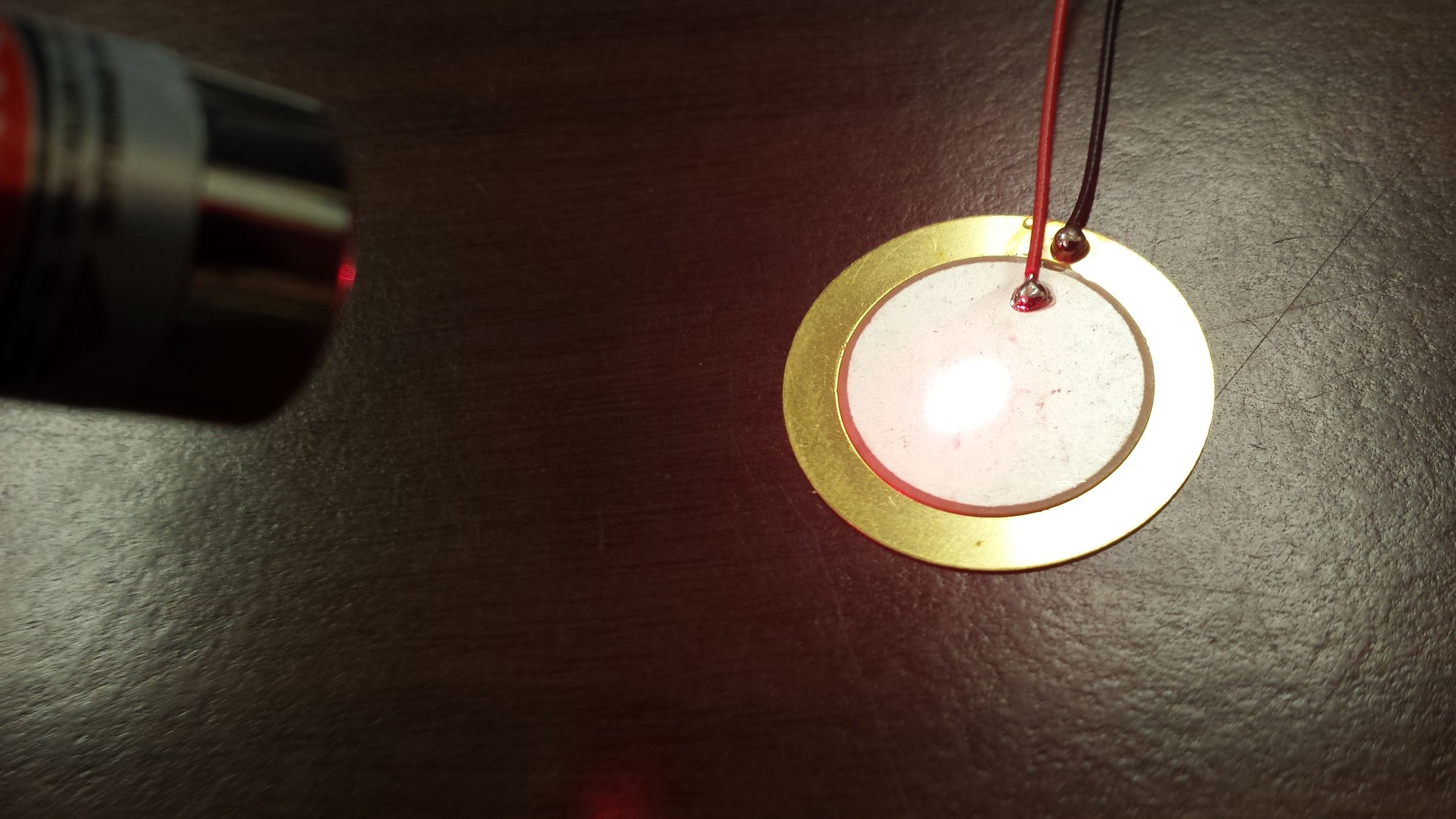 Generating Voltage on a Piezoelectric Disc Using Light : 4 Steps ...