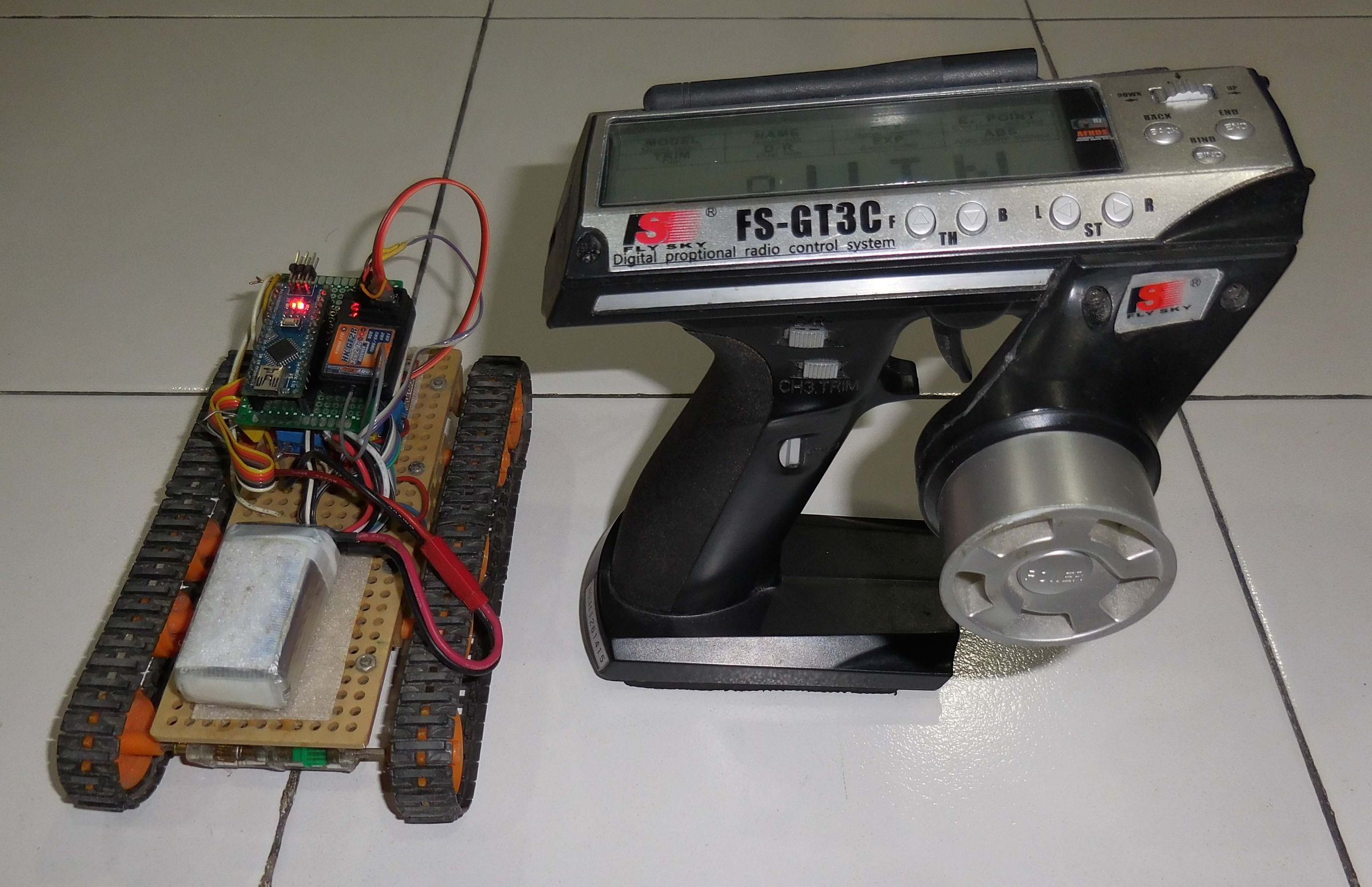 How to Control Tracked Robot Via 3-Channel RC Transmitter + Arduino : 3 ...