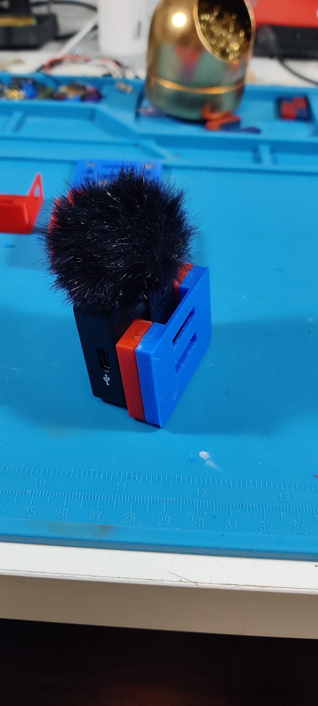 Magnetic Microport Mount for Rode Wireless Go : 3 Steps - Instructables