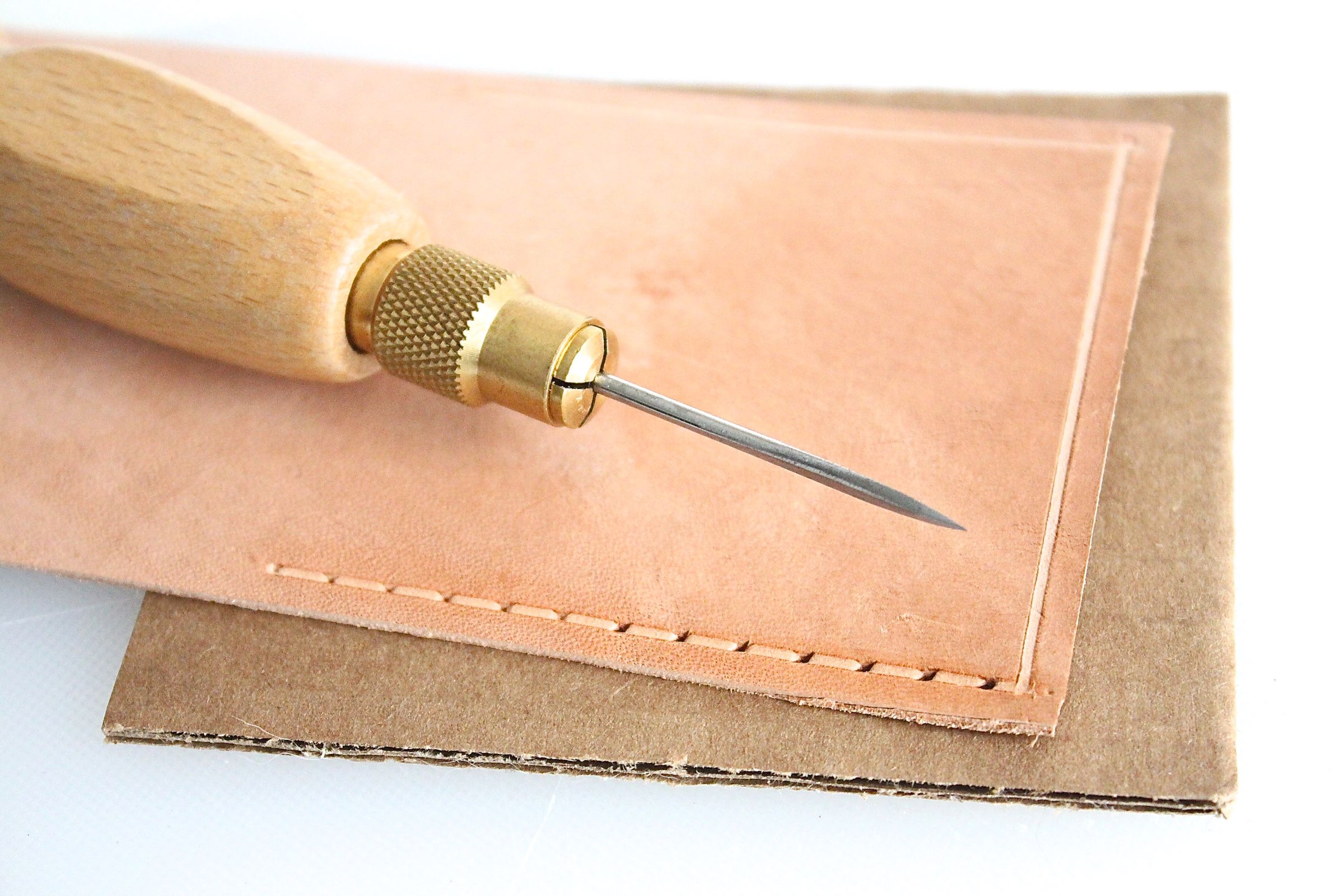 How to Prepare Leather for Sewing : 6 Steps (with Pictures) - Instructables