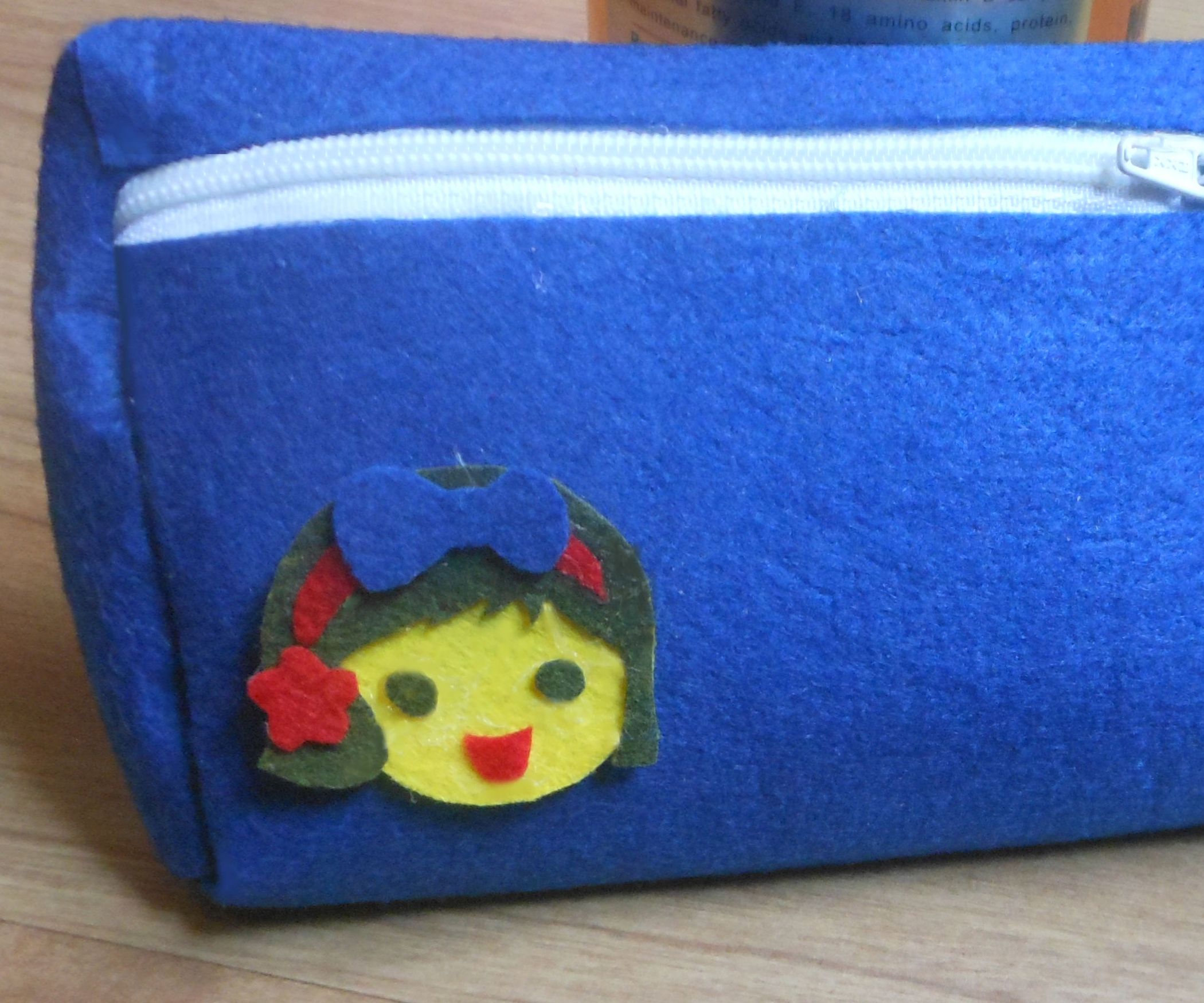 Miss La Sen Felt Zipper Pouch : 15 Steps - Instructables