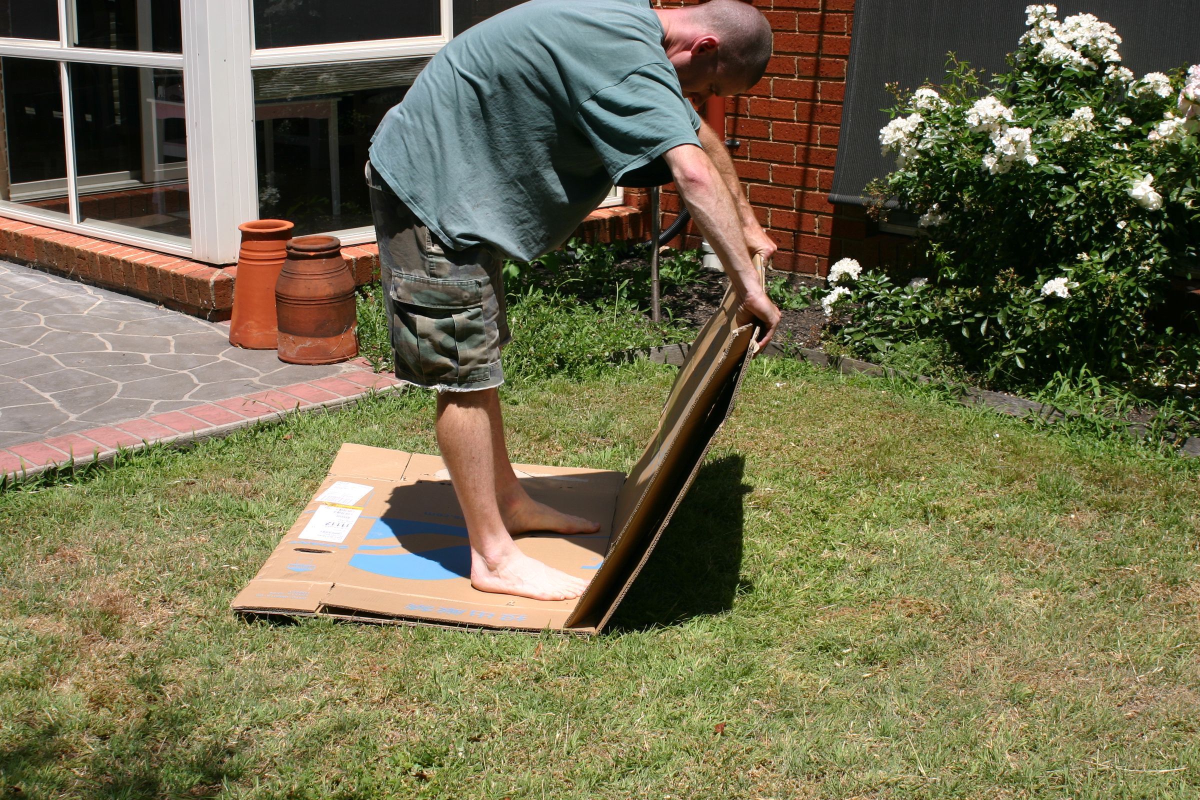 Free Childrens Cardboard Box Playhouse (Flat-packable) : 10 Steps (with ...