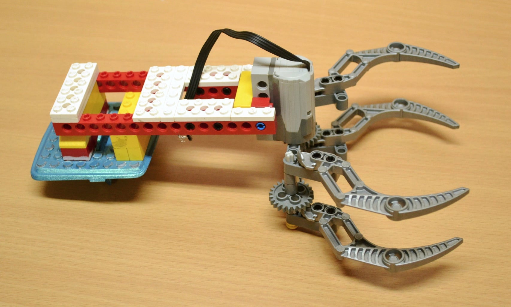 Mobile Robotic Arm Using PHIRO + Arduino : 6 Steps - Instructables Mobile Robotic Arm Using PHIRO + Arduino : 6 Steps - Instructables