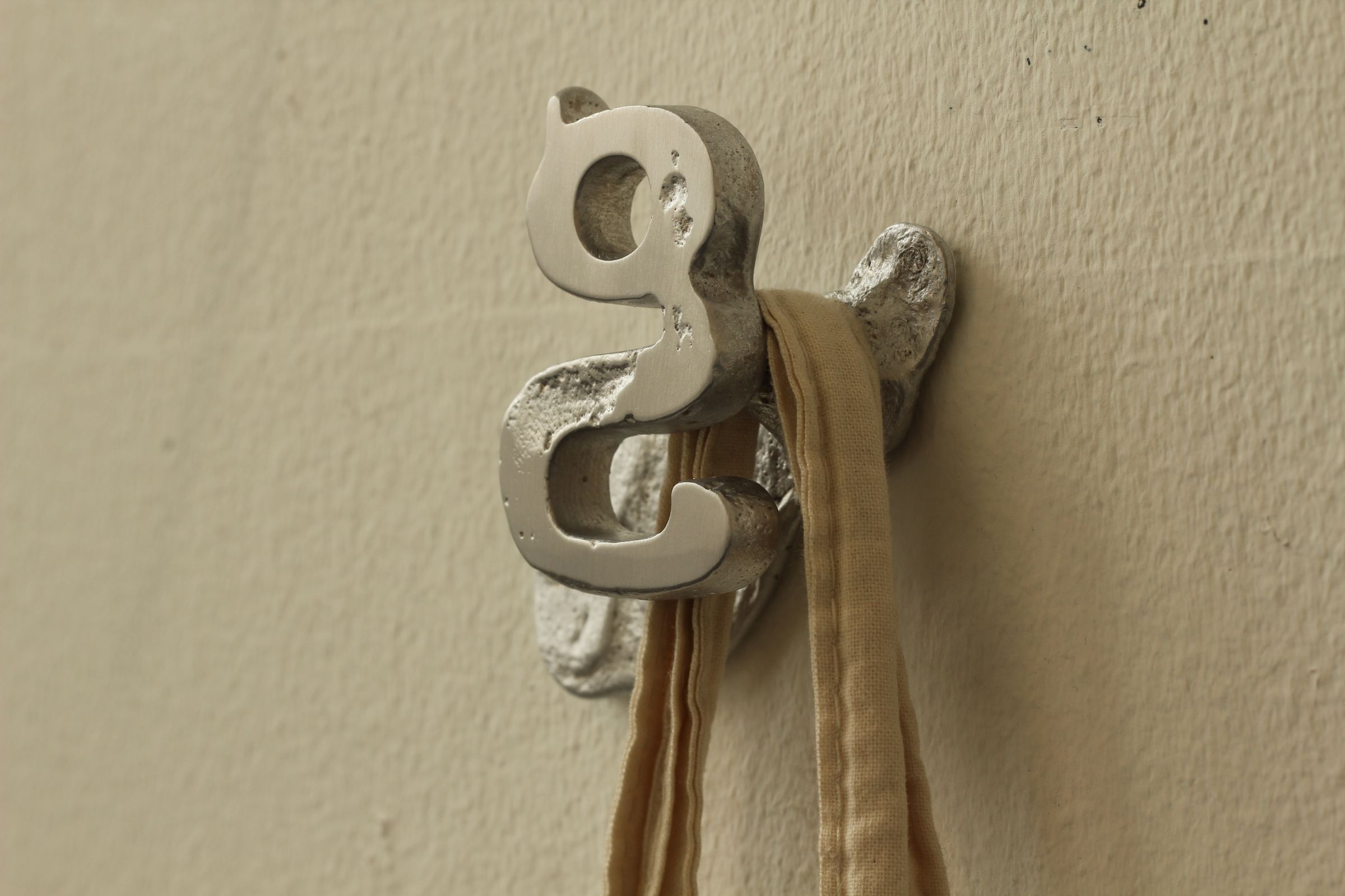 Cast Metal Wall Hangers : 14 Steps (with Pictures) - Instructables