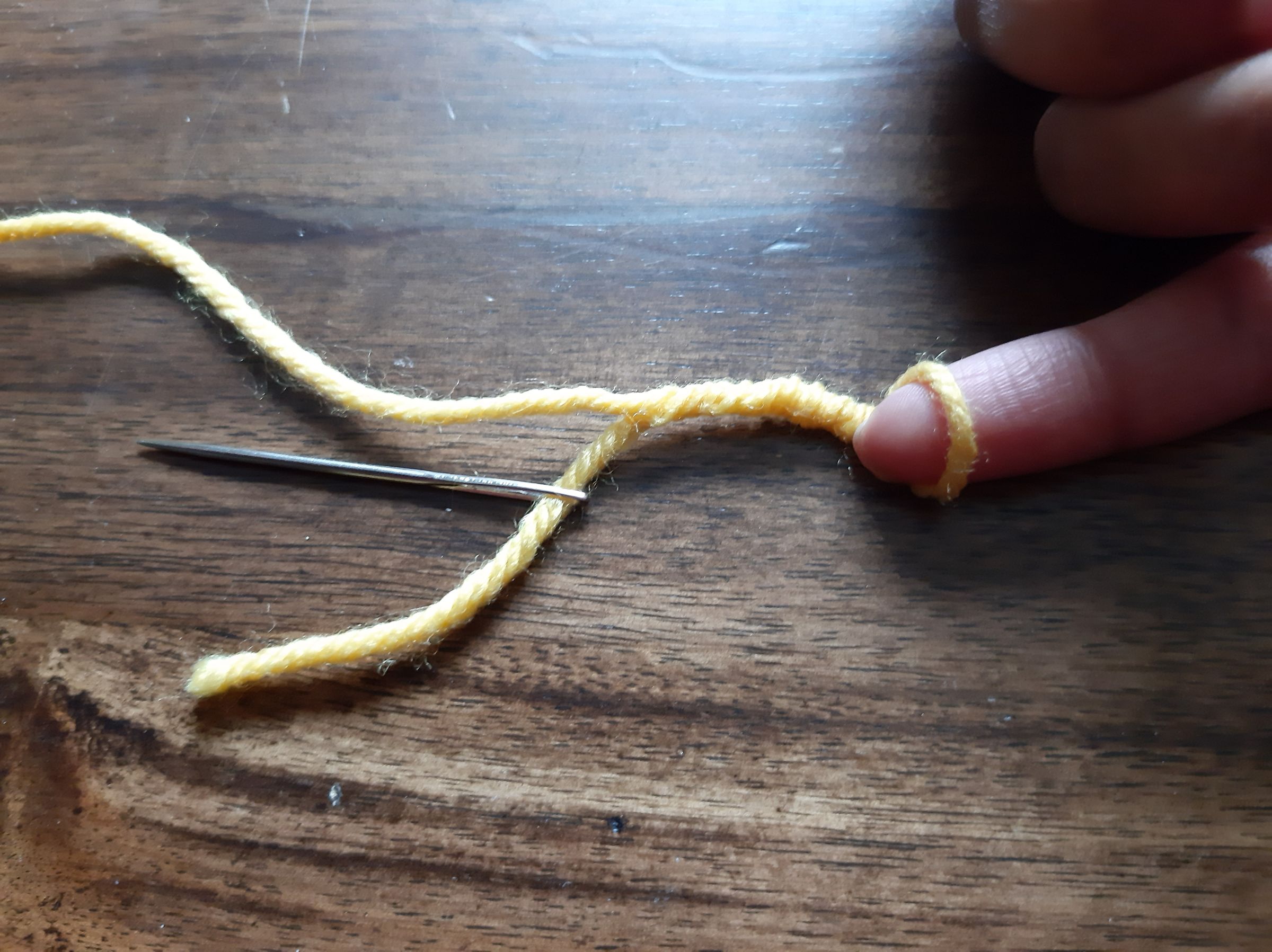Magic Yarn Ball: Joining Scraps Without Knots : 5 Steps (with Pictures ...