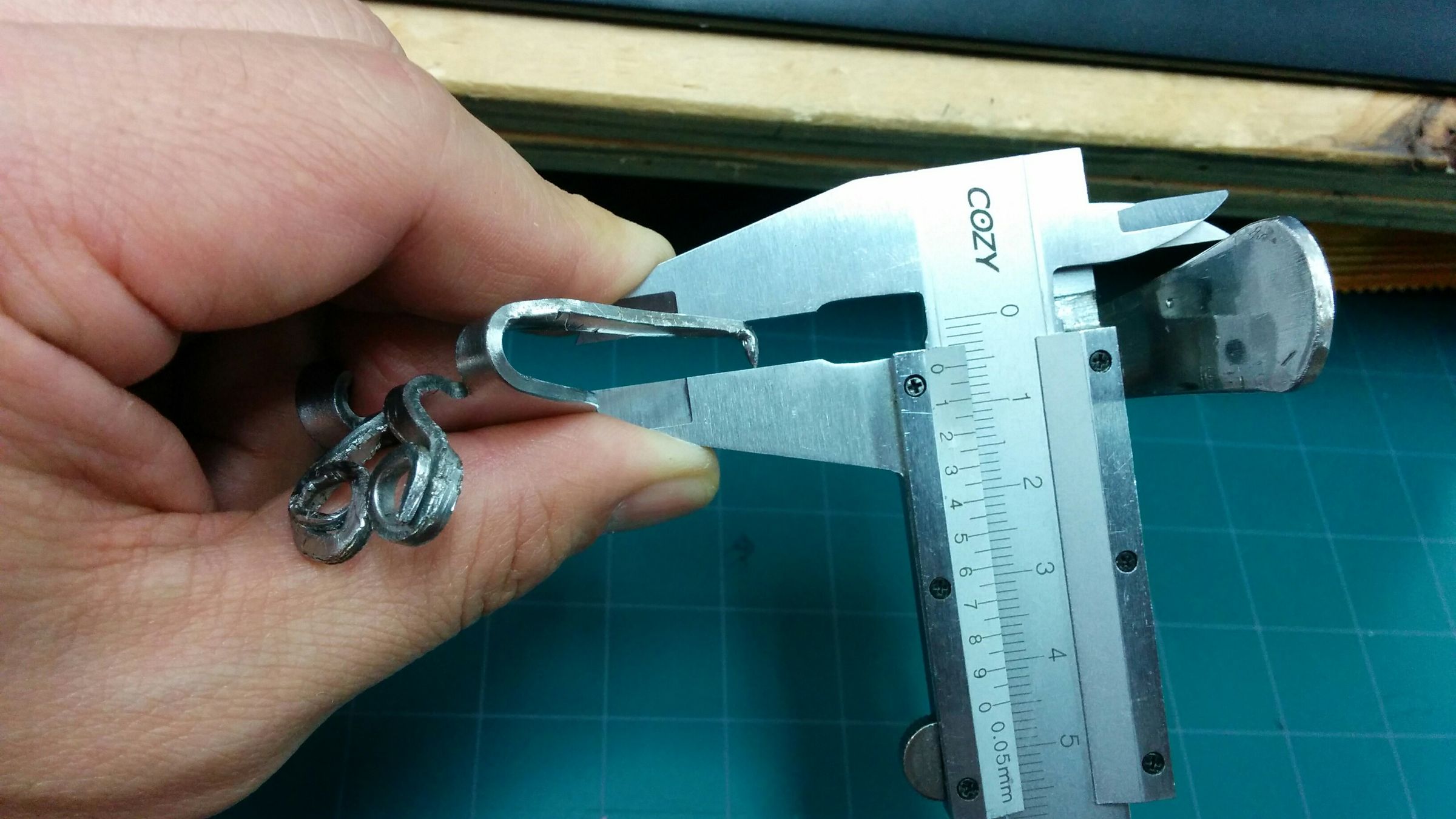 Center of Gravity 'Fork Dragon' : 5 Steps (with Pictures) - Instructables