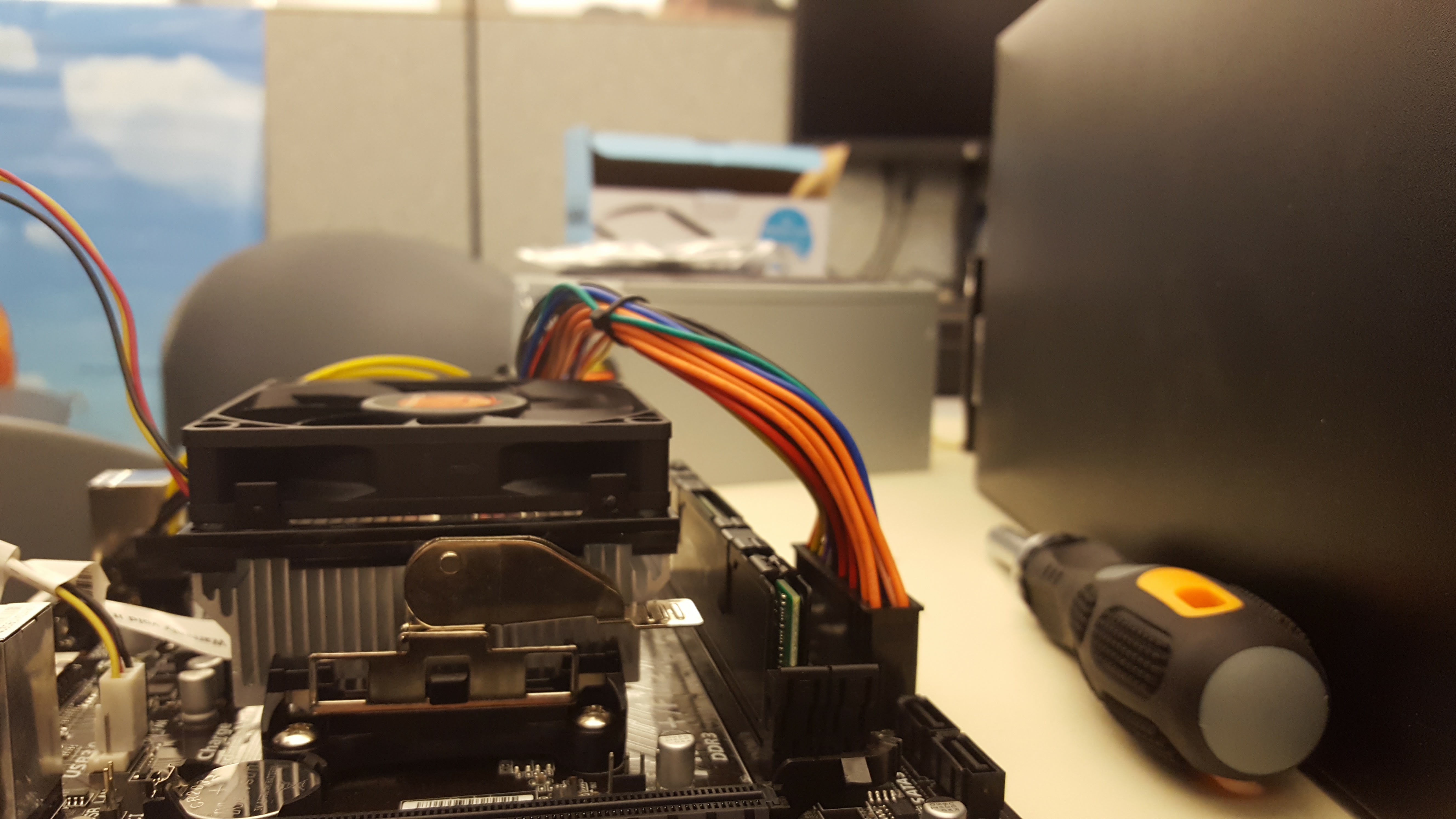 How to Build a Computer : 8 Steps (with Pictures) - Instructables