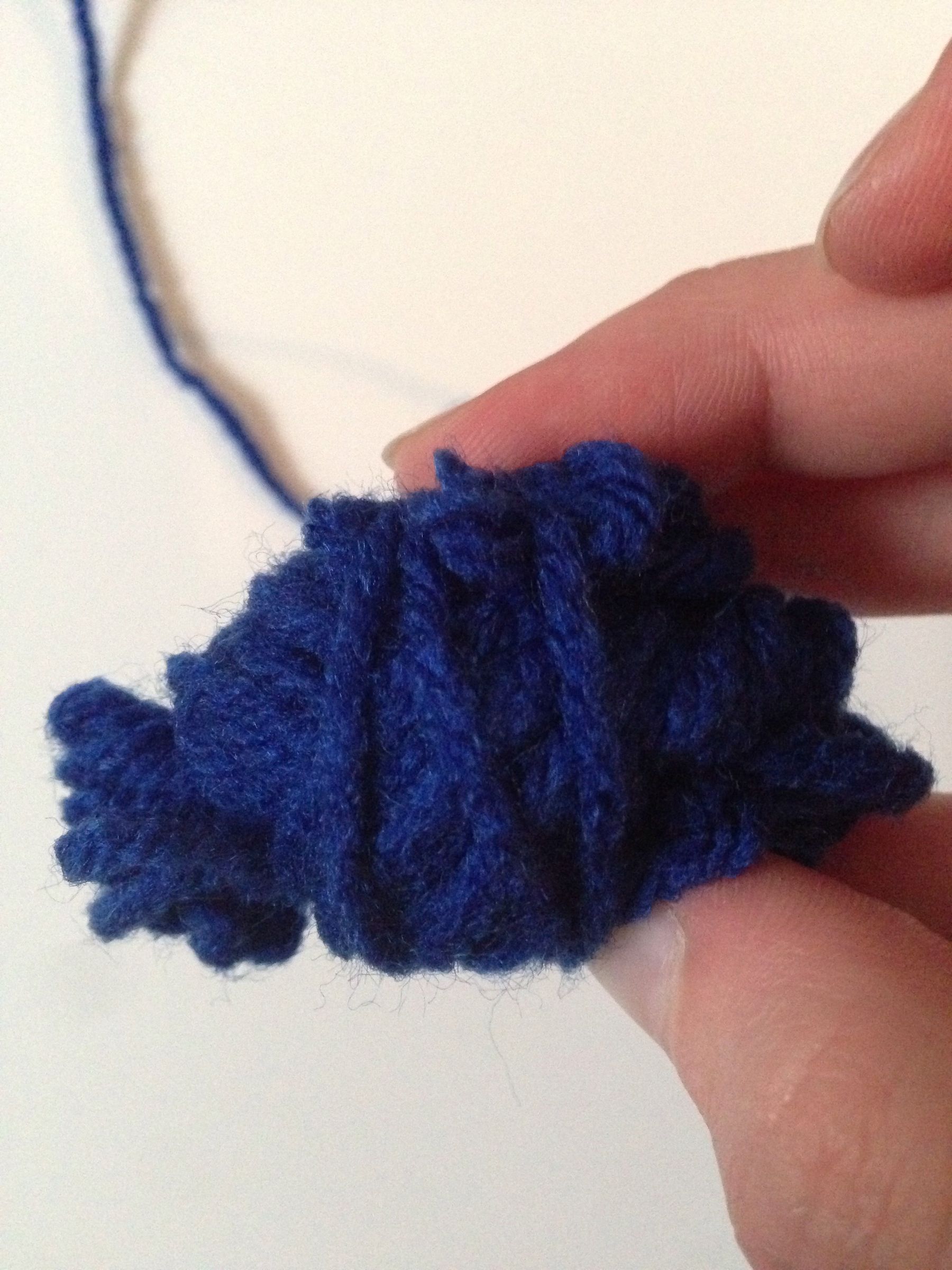 How to Make a Simple and Fast Yarn Ball : 4 Steps (with Pictures ...