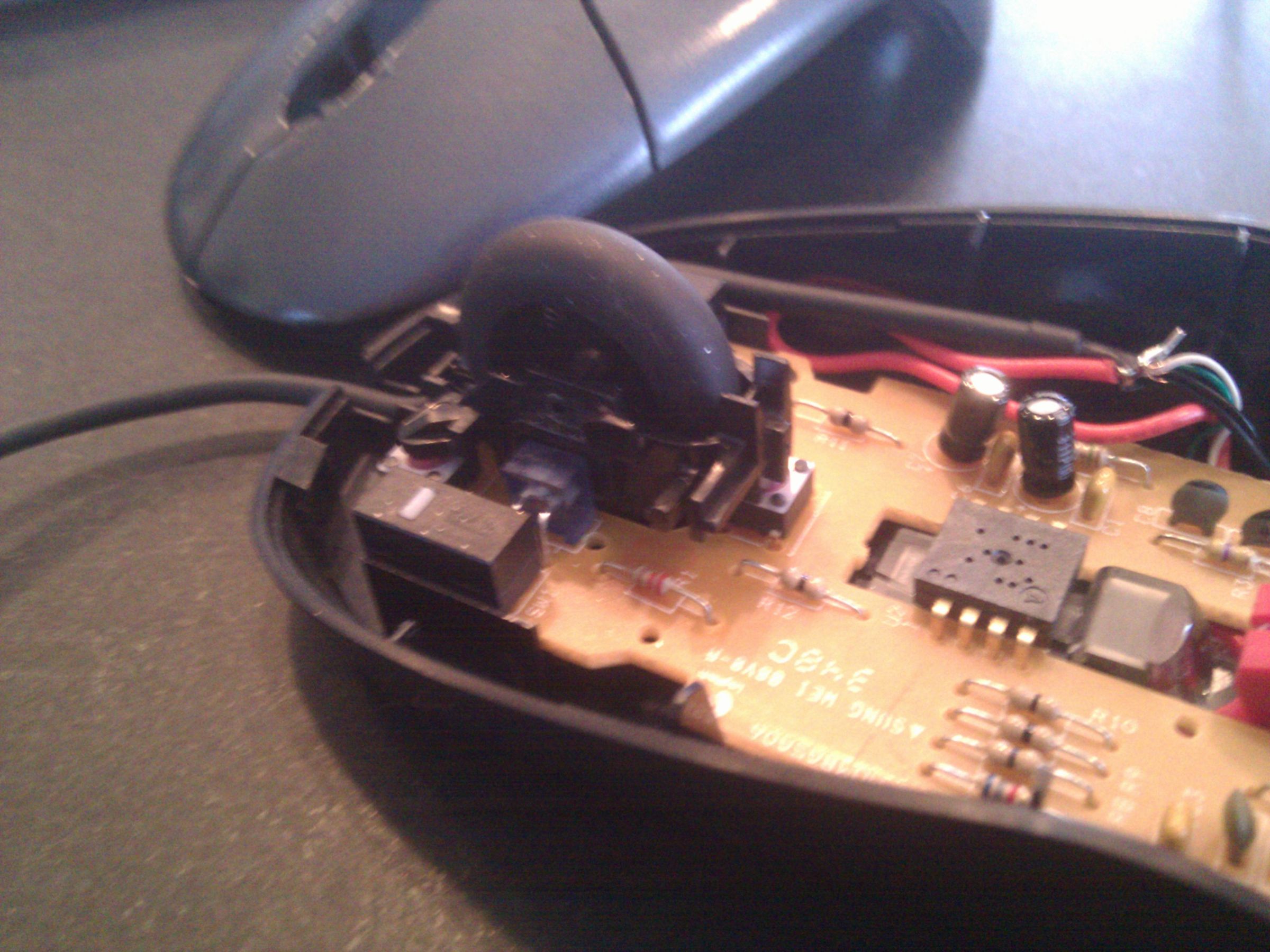 Remove the Ratcheting on the Click Wheel of a Mouse : 5 Steps ...