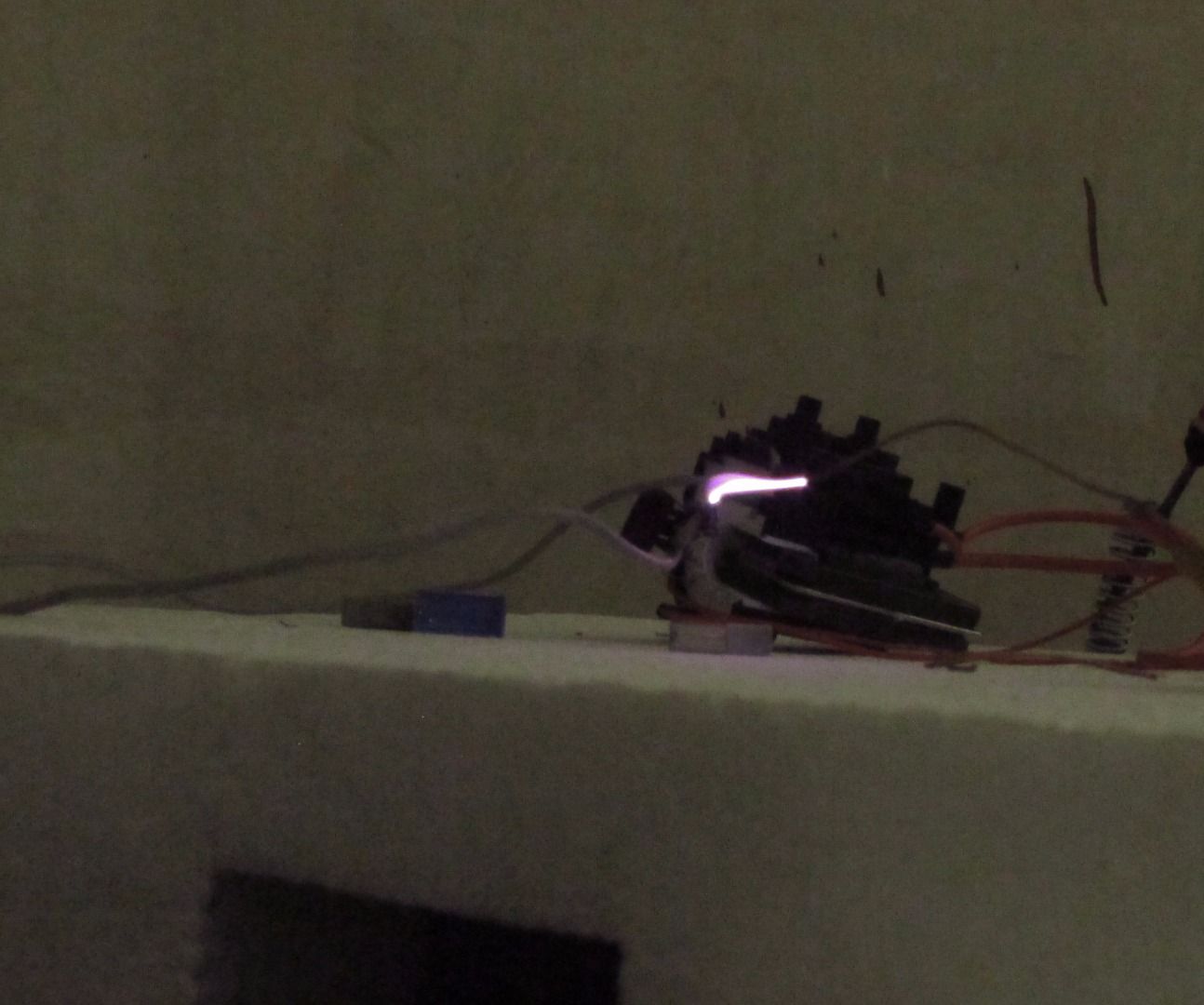 Simple 1 Inch High Voltage Arc : 3 Steps - Instructables