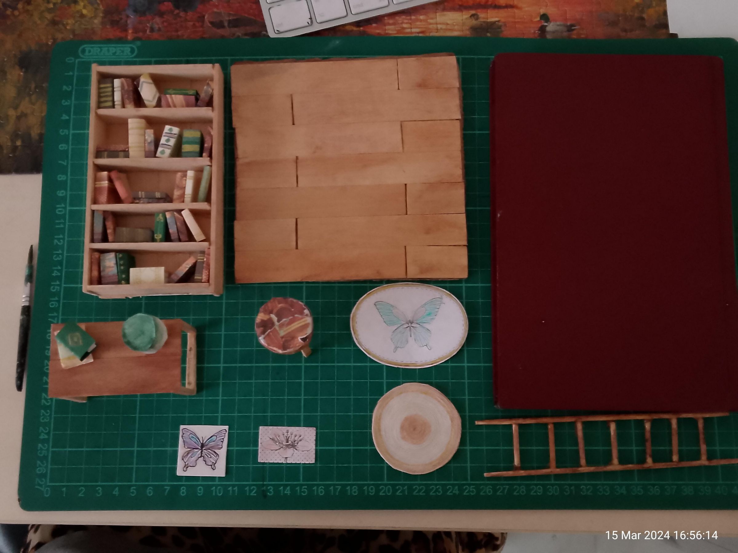 Miniature Library in a Book : 9 Steps (with Pictures) - Instructables