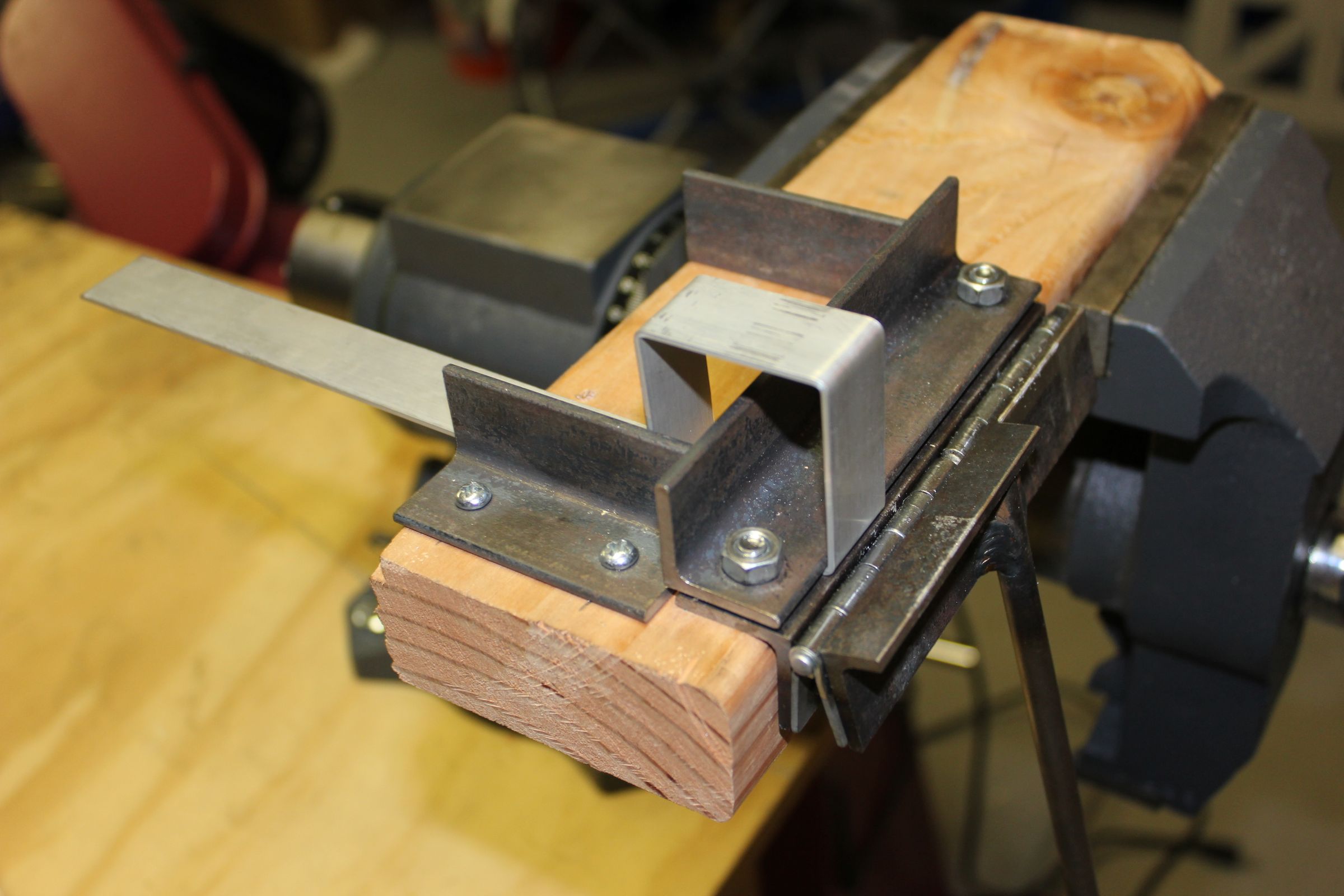 Homemade Mini Bend Brake : 7 Steps (with Pictures) - Instructables