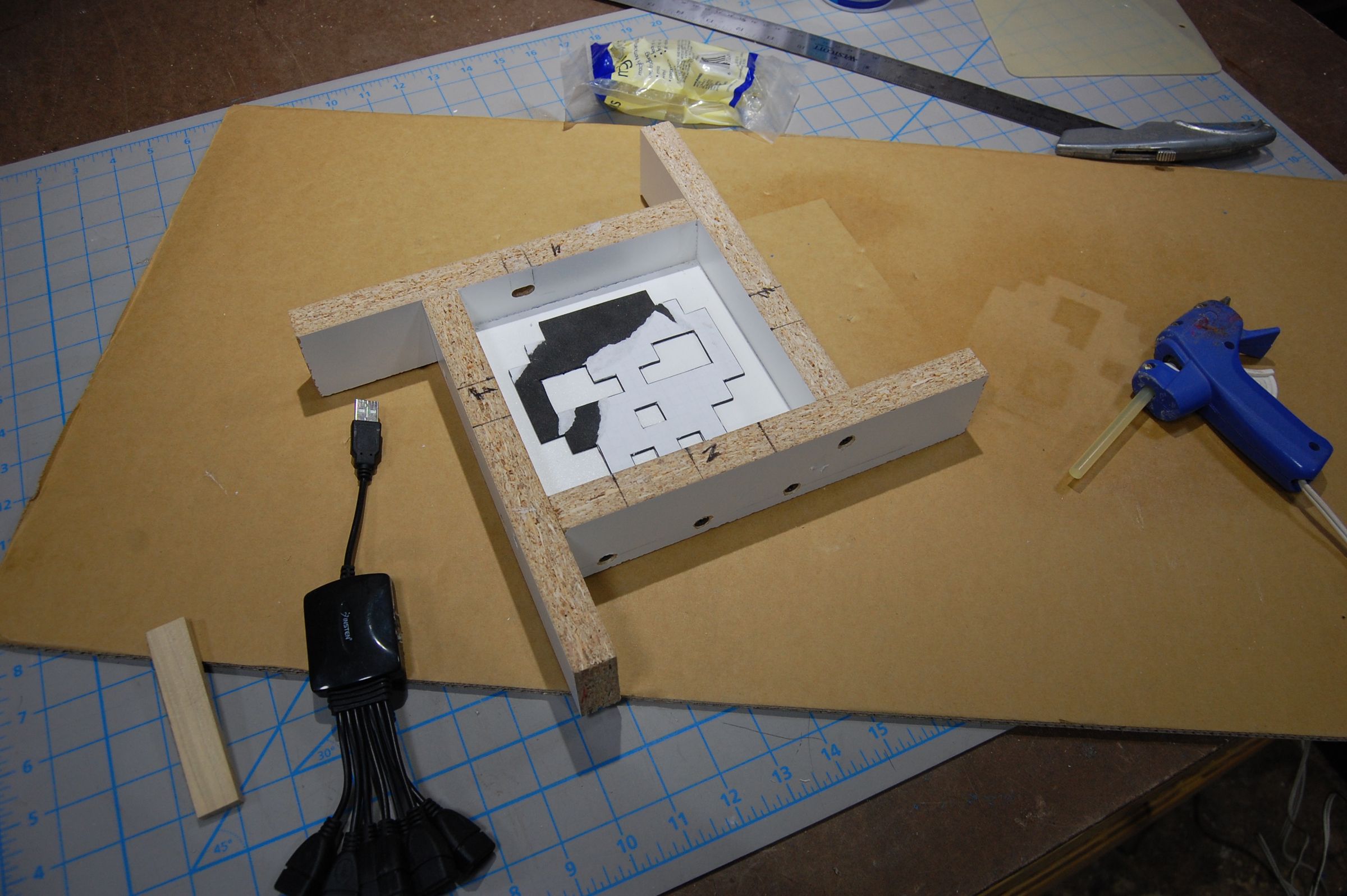 The 8-Bit Skull Concrete USB Hub : 11 Steps (with Pictures) - Instructables