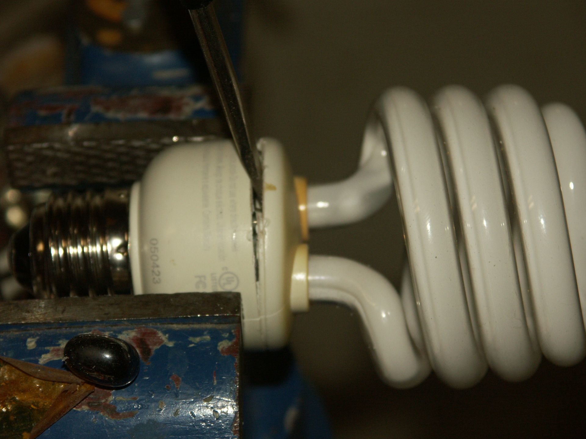 How To Take Apart A Light Bulb