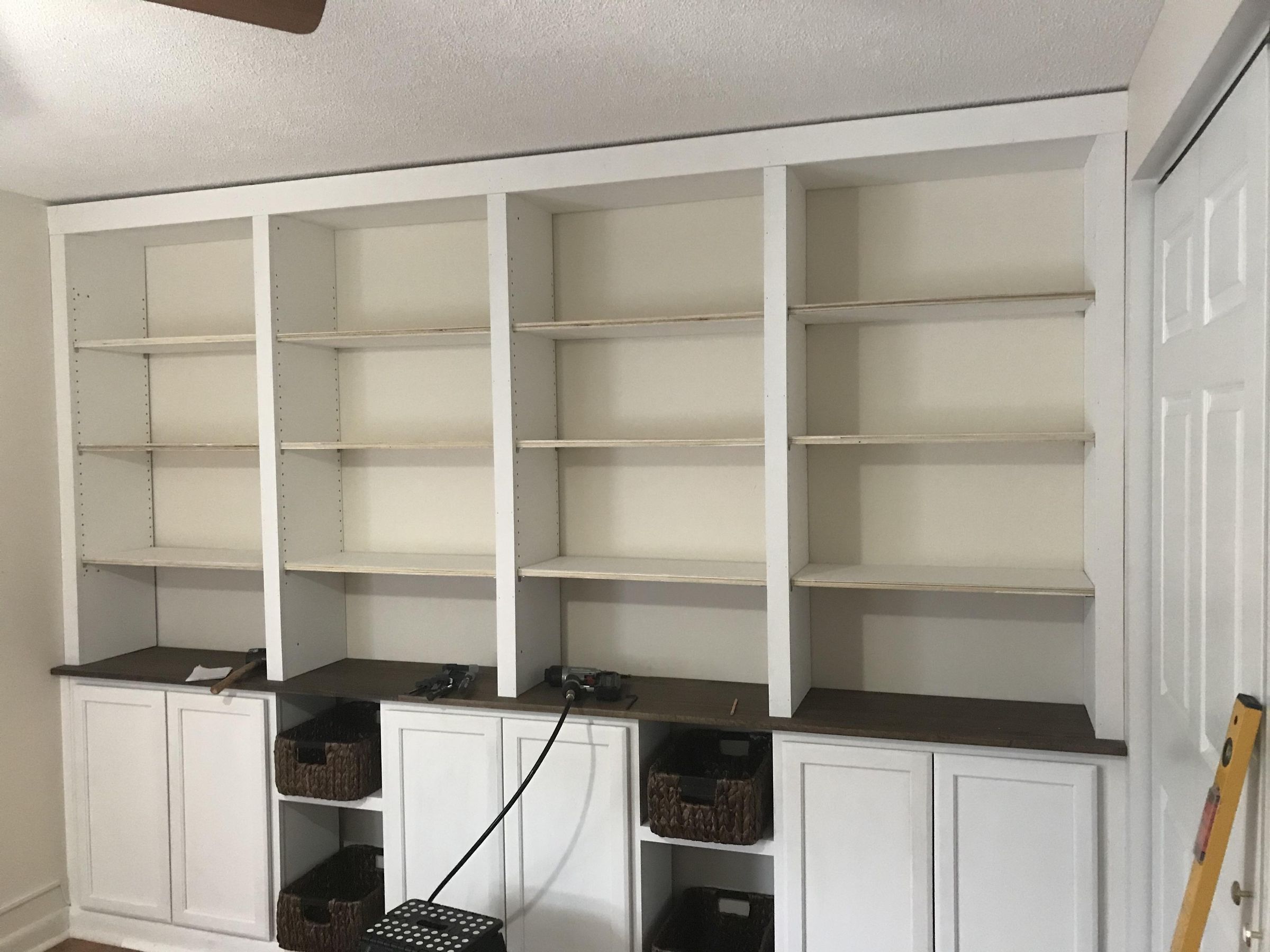 DIY Built-in Bookcase : 6 Steps (with Pictures) - Instructables