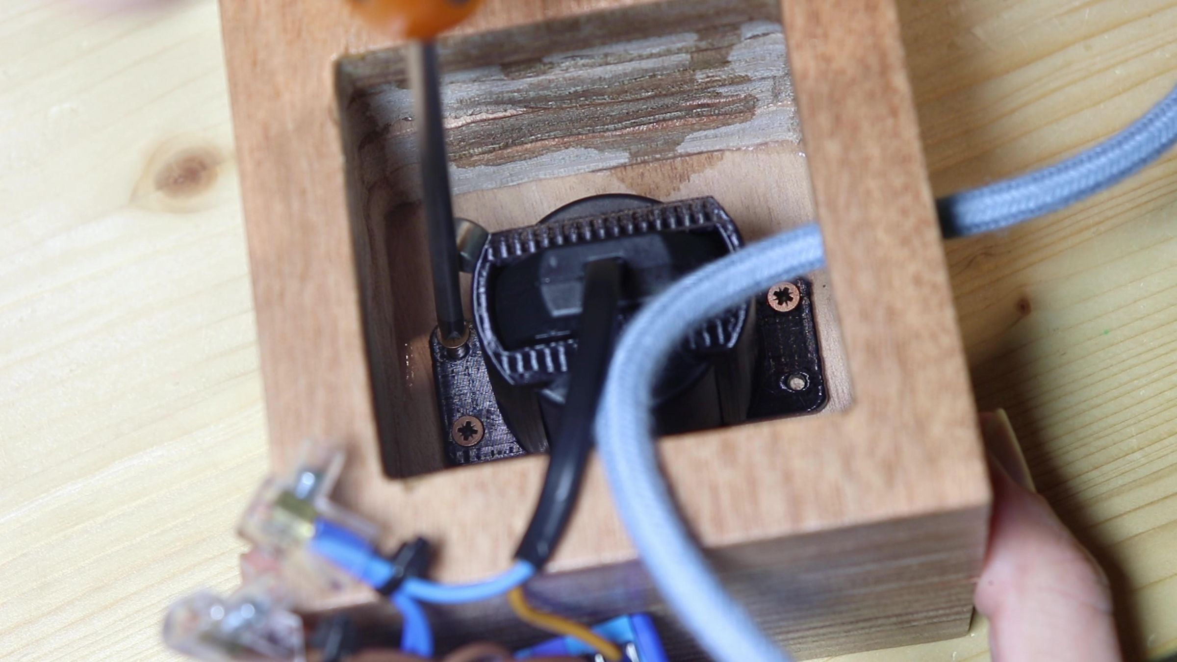 Plywood Lamp With Hidden Switch and APP Control : 12 Steps (with ...