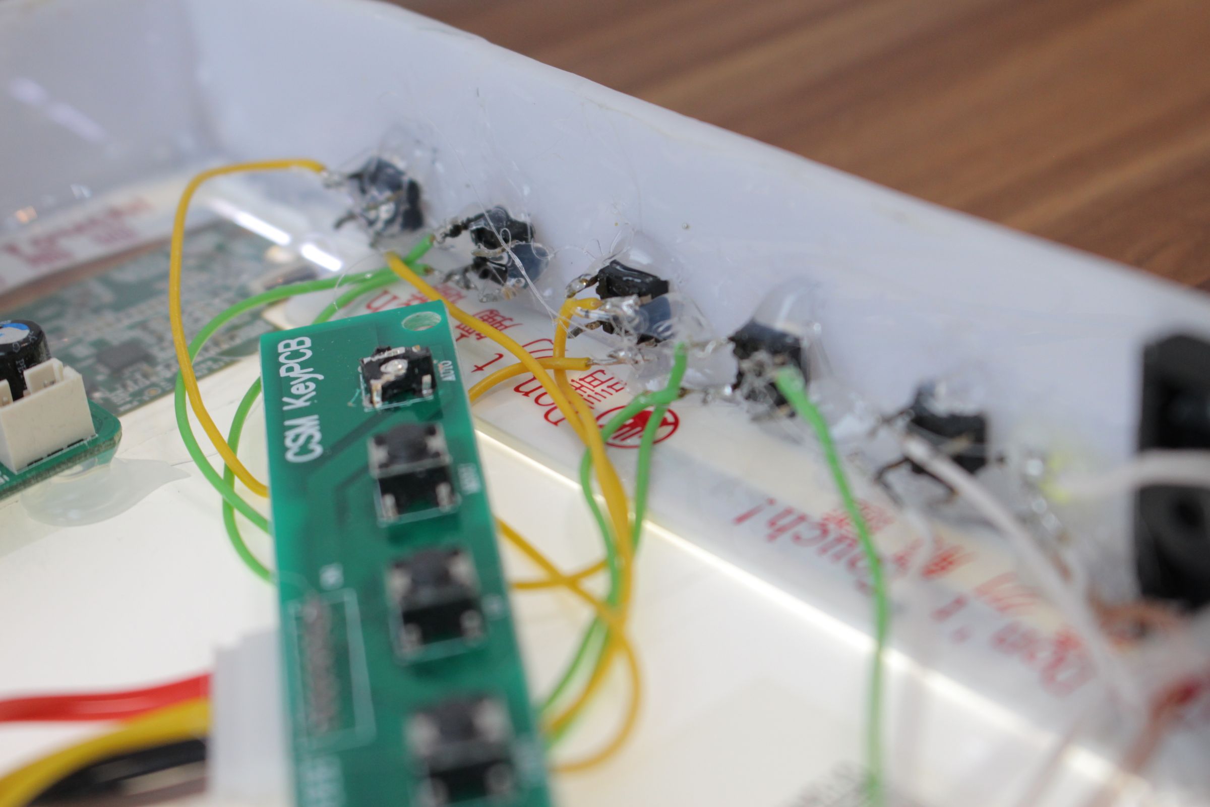 How to Reuse the Old LCD Screen of Your Broken Laptop : 4 Steps ...