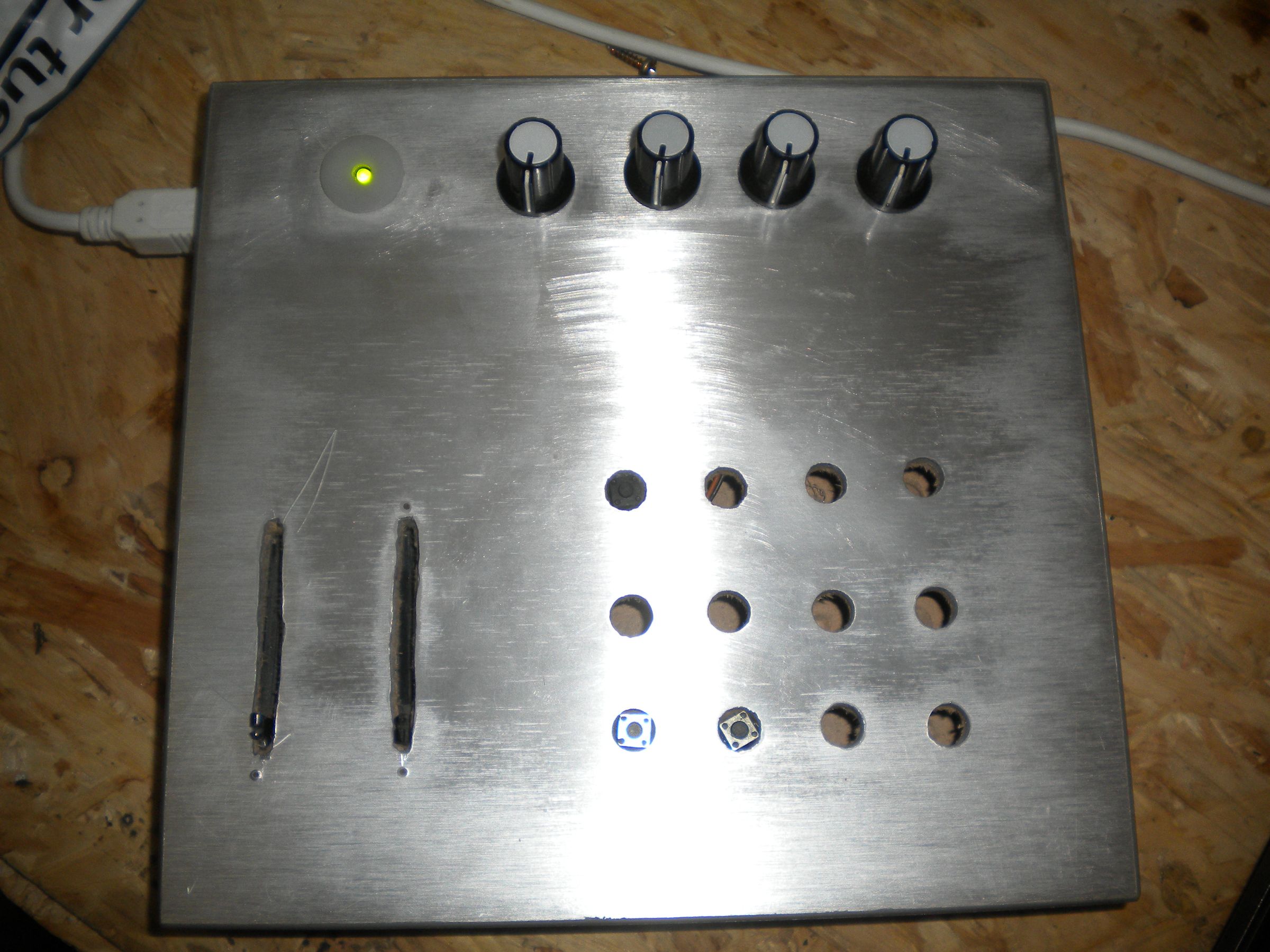 Building a Basic Midi Controller Part 1 - Easy 3 Pot (Potentiometer ...