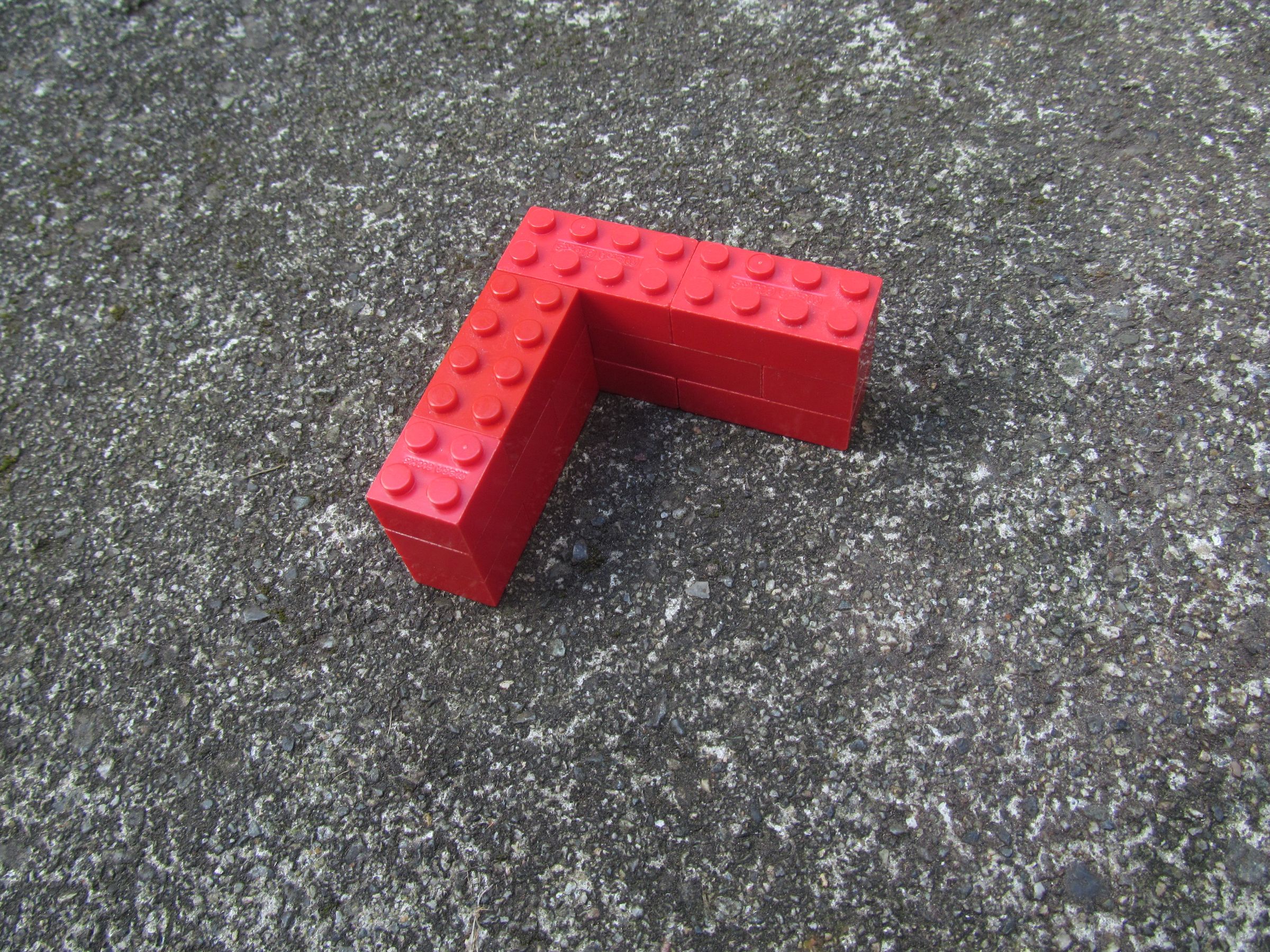 How to Drill Straight Holes With a Hand Drill (Using Lego) : 3 Steps ...
