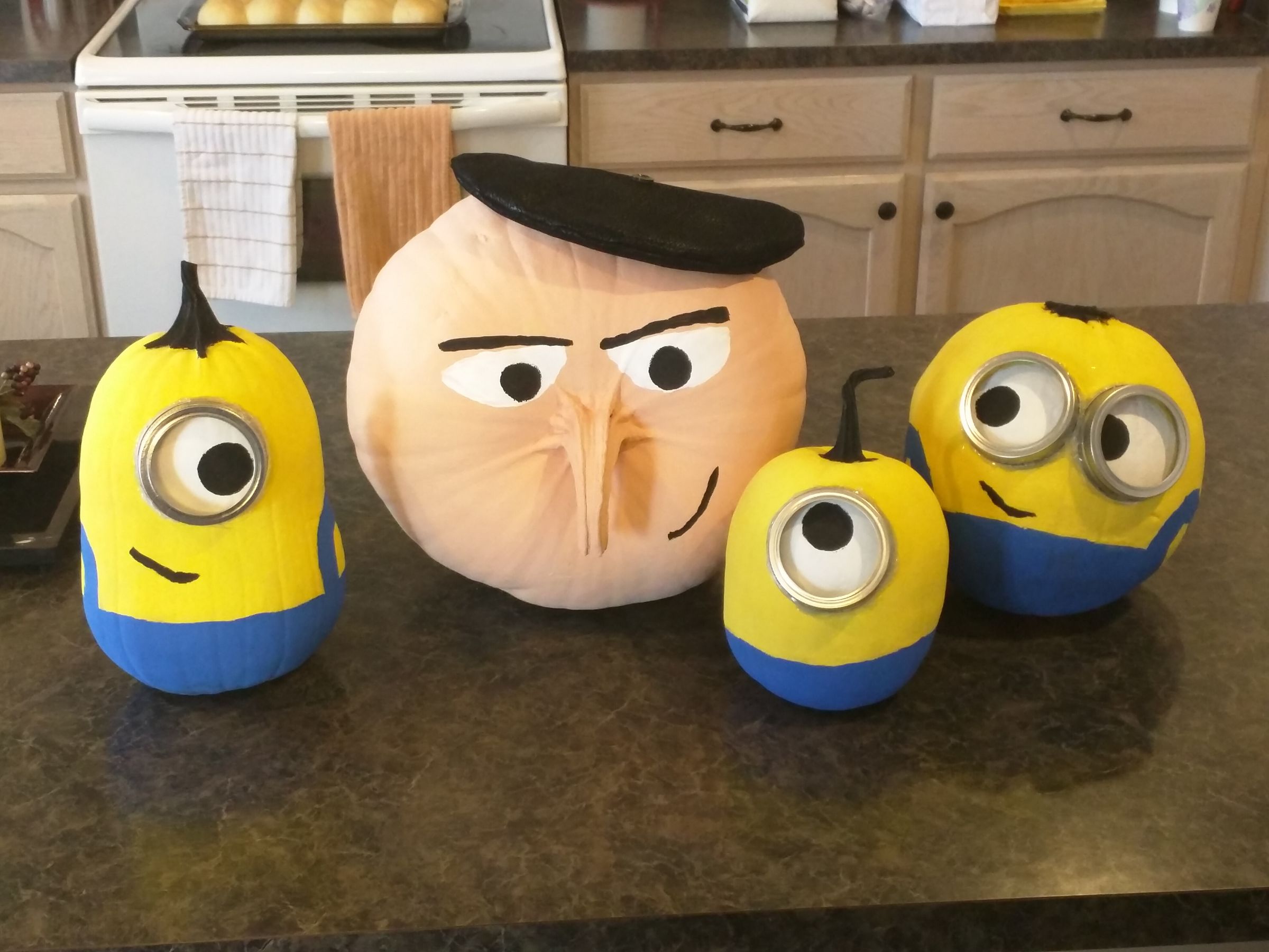 Minion Costume : 6 Steps - Instructables