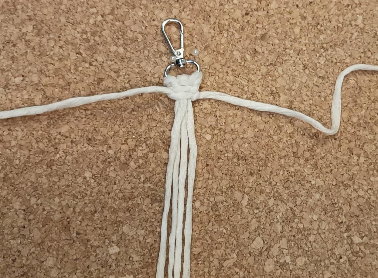 How to Make a Macrame Wristlet Keychain? Step by Step Tutorial for Beginners : 6 Steps (with ...