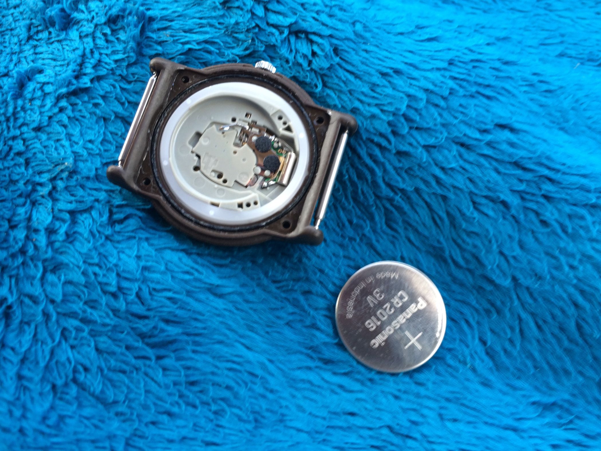 How to Change Watch Battery : 3 Steps - Instructables