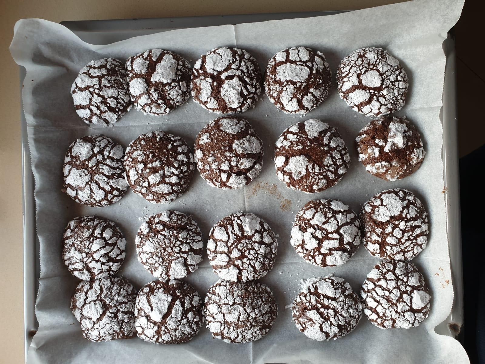 Snowy Chocolate Cookies! : 7 Steps - Instructables