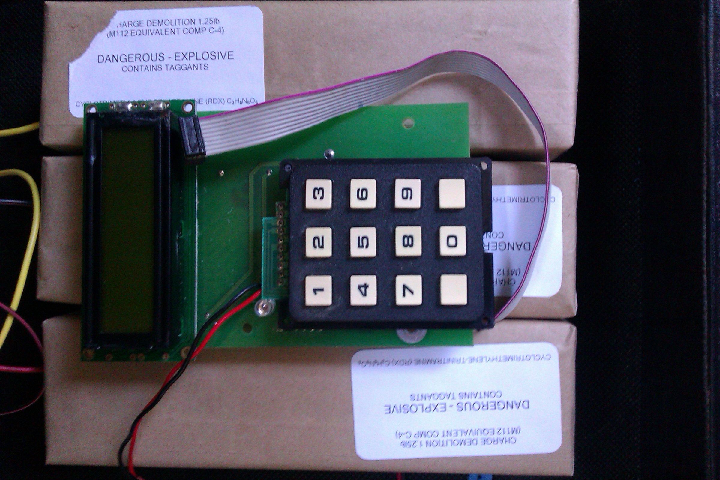 Counter Strike C4 Prop : 6 Steps - Instructables