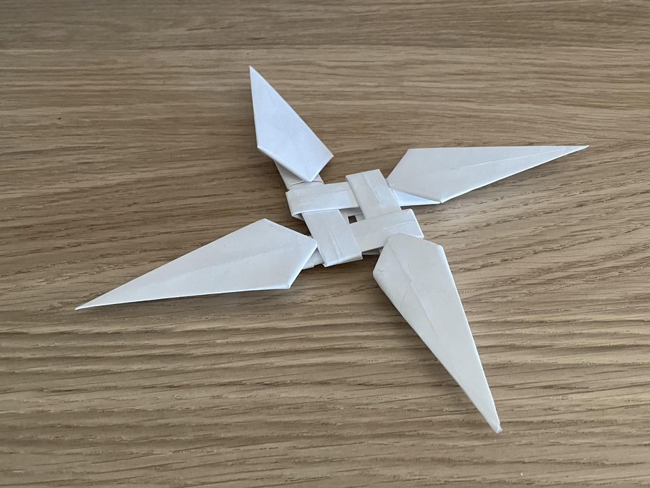 Ninja Star (Origami) : 9 Steps - Instructables