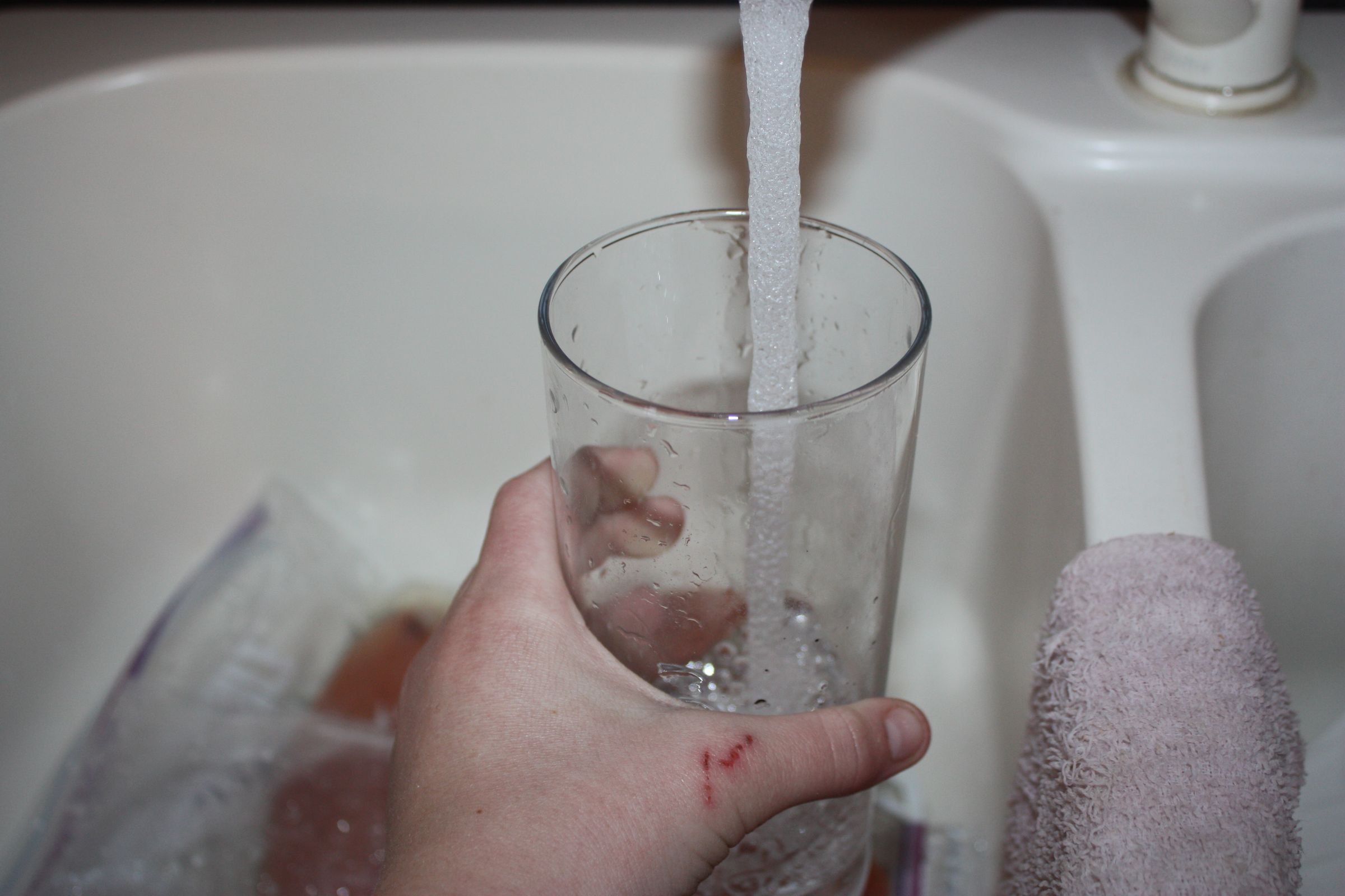 Cardboard and Water Magic Trick : 4 Steps (with Pictures) - Instructables