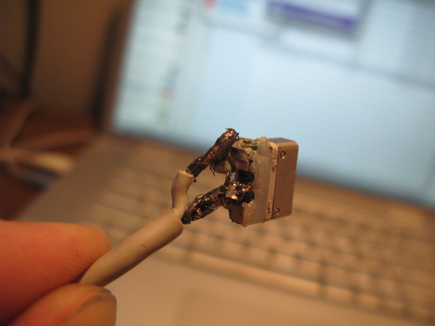 Repair : Apple MacBook MagSafe Charger Power Cord : 5 Steps (with ...