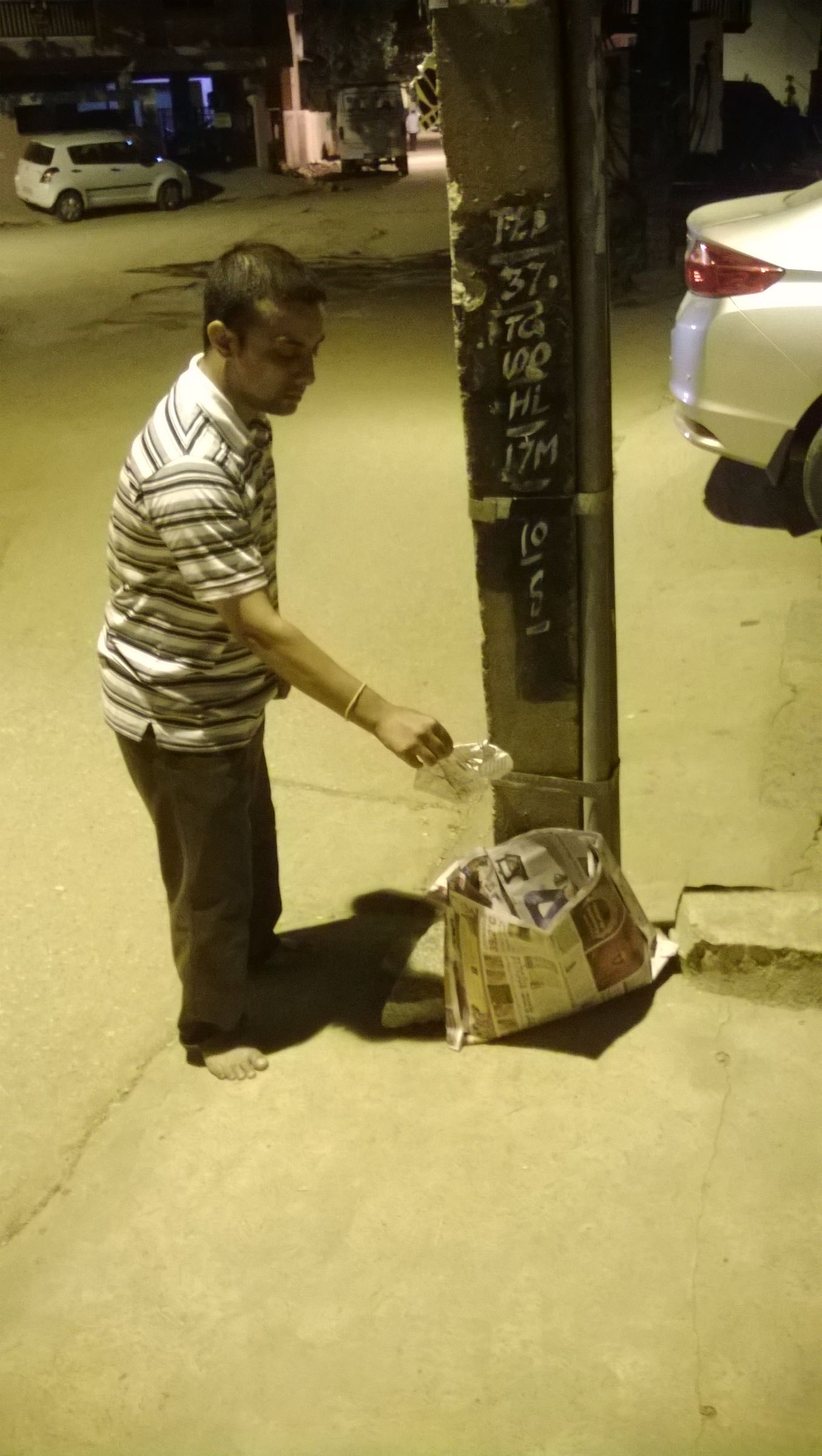 Eco Friendly Paper / Newspaper Dustbin : 7 Steps - Instructables