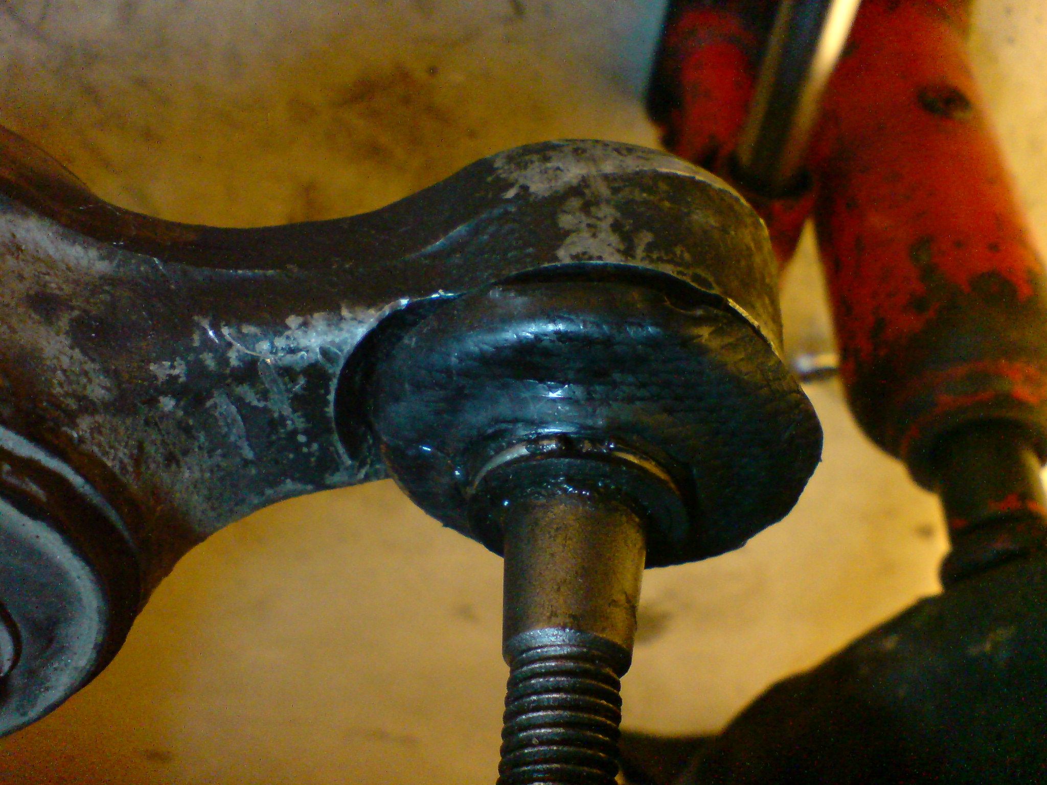 Repair a Ball Joint With a Bike Innertube : 6 Steps - Instructables