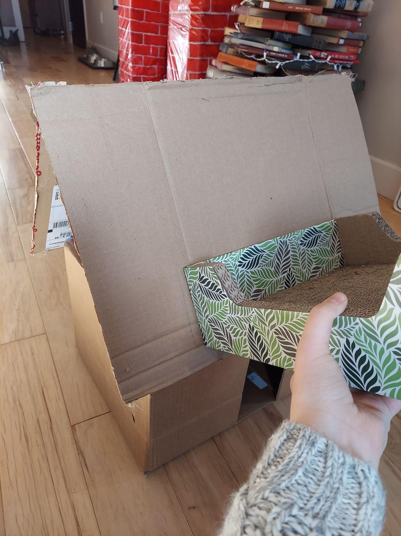 Cardboard Gingerbread Cat House : 12 Steps (with Pictures) - Instructables