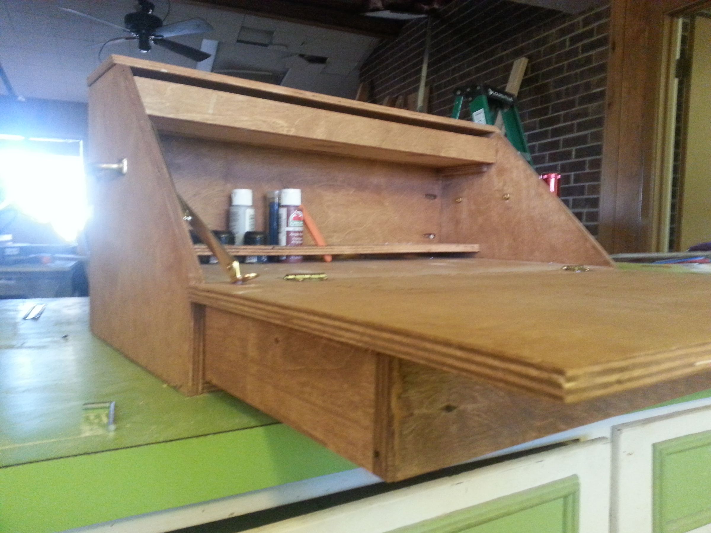 Portable Work Station : 6 Steps - Instructables