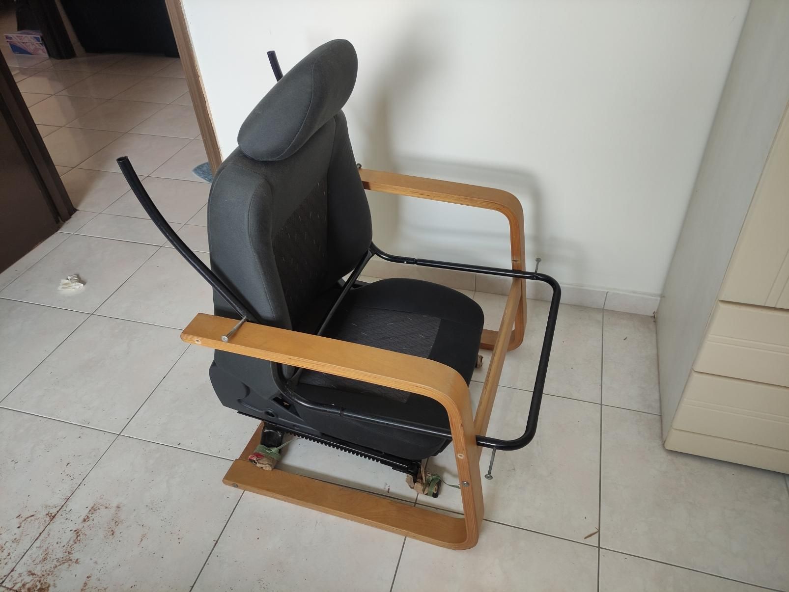 Simple Car Seat Couch : 5 Steps - Instructables