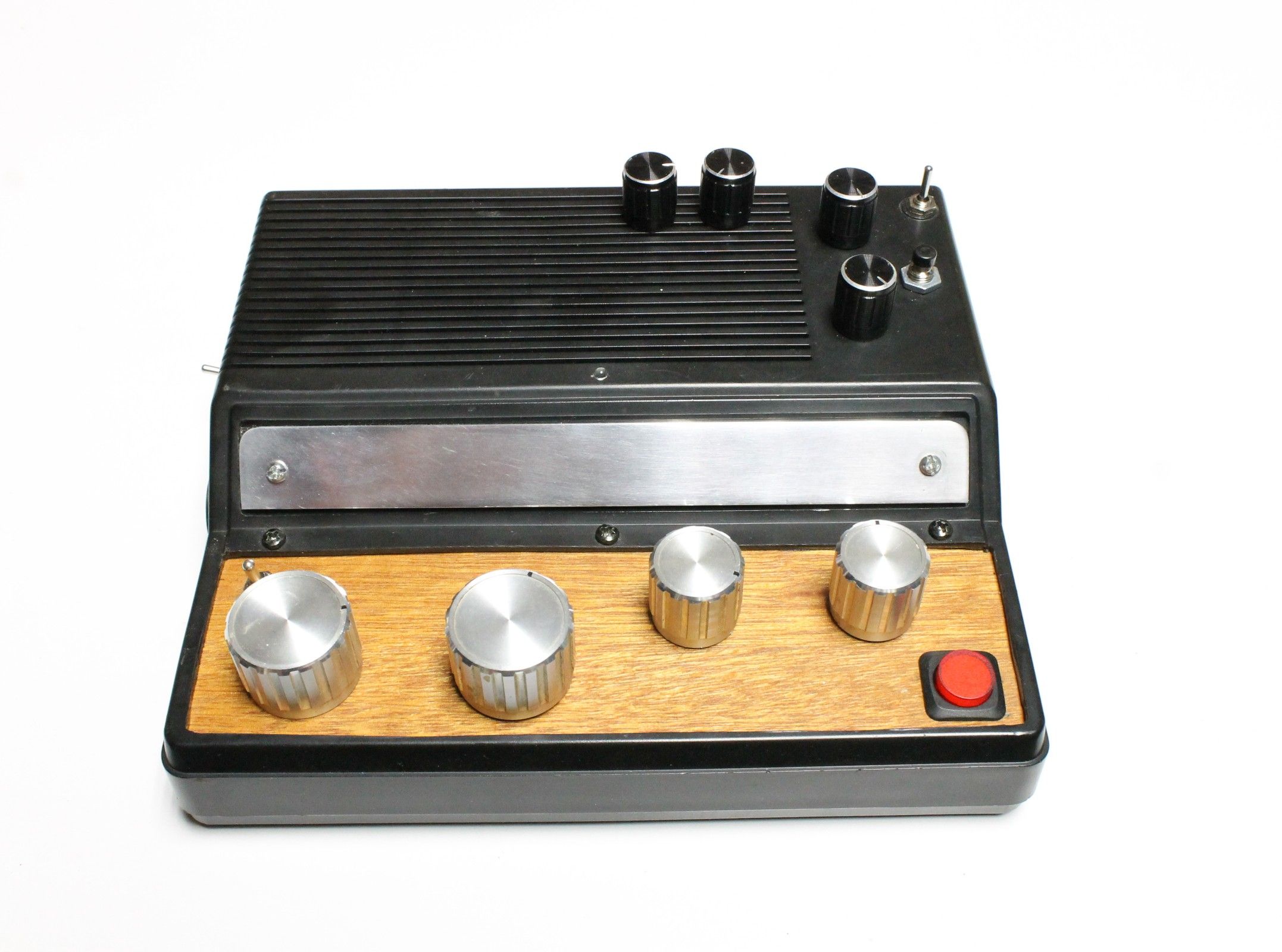 Dub Siren Synth - 555 Timers : 14 Steps (with Pictures) - Instructables