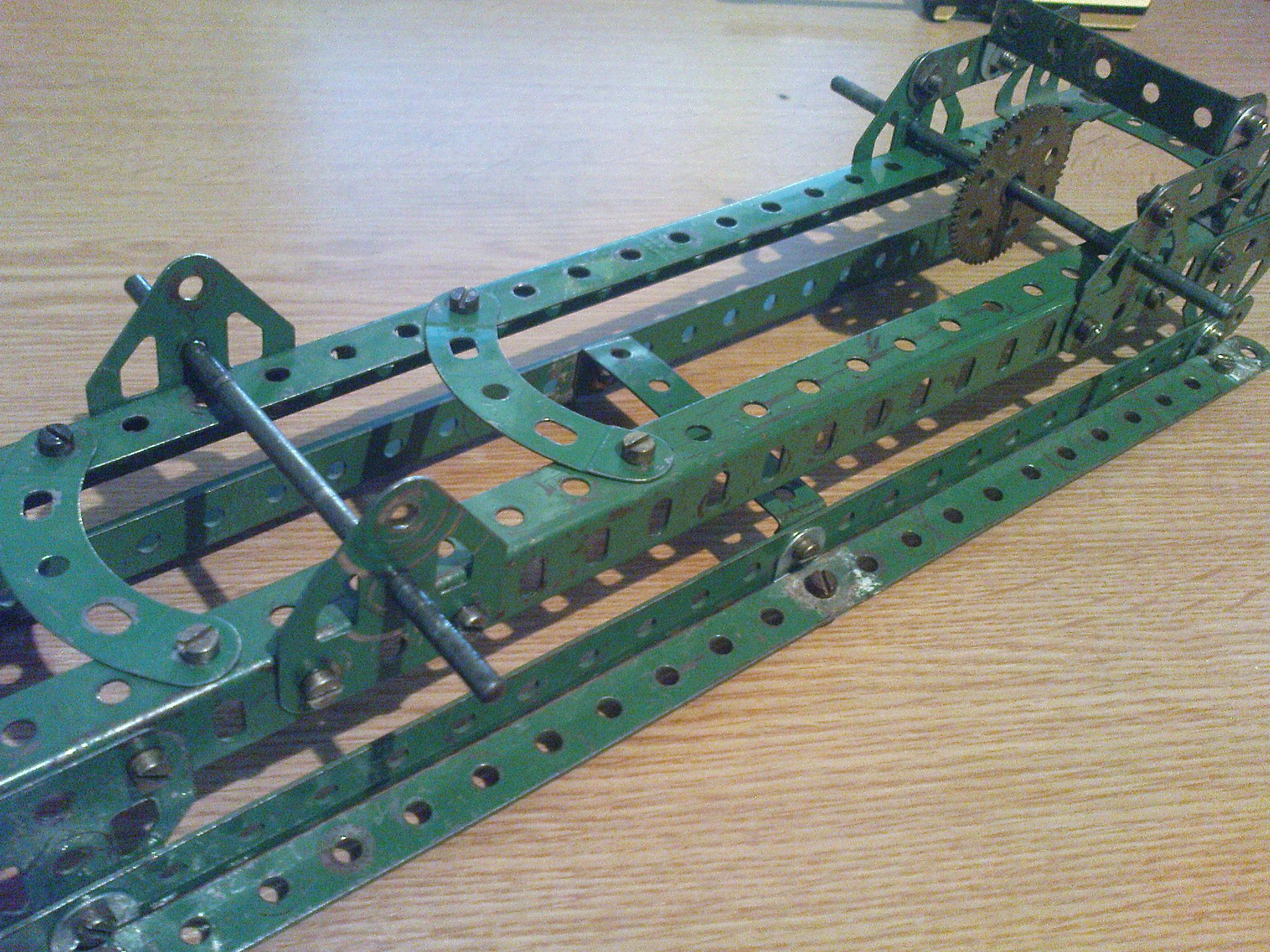Meccano Walking Machine : 9 Steps - Instructables