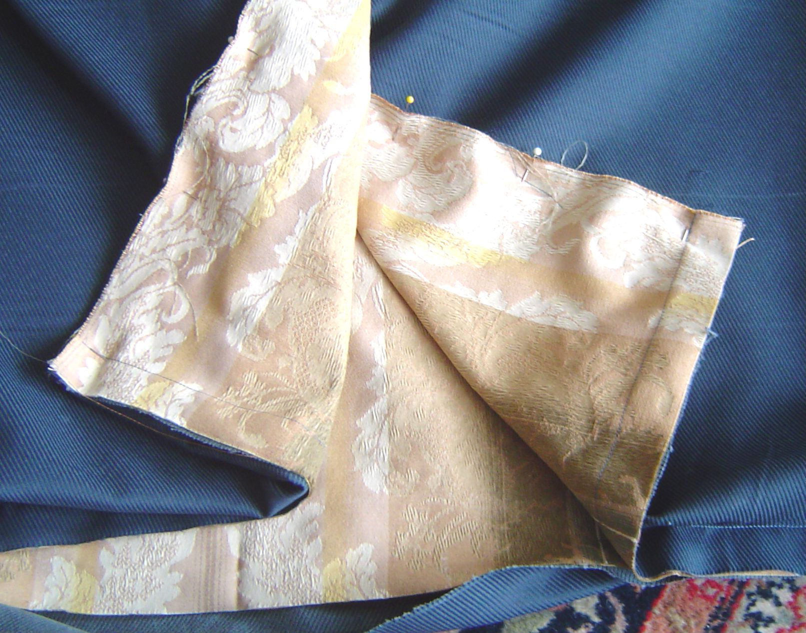 Blue Velvet Bog Coat : 19 Steps (with Pictures) - Instructables