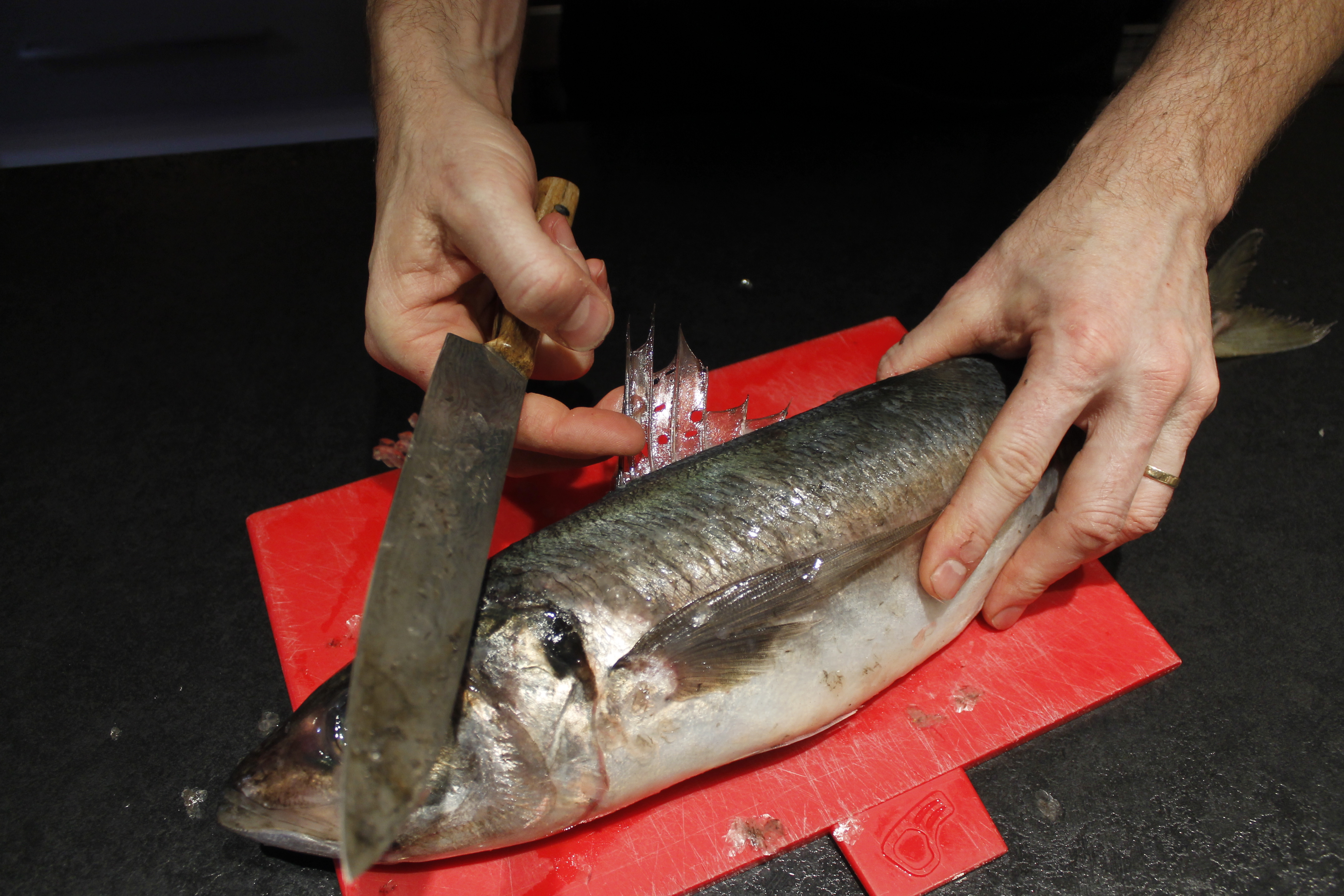 Preparing a Whole Fresh Fish : 7 Steps (with Pictures) - Instructables