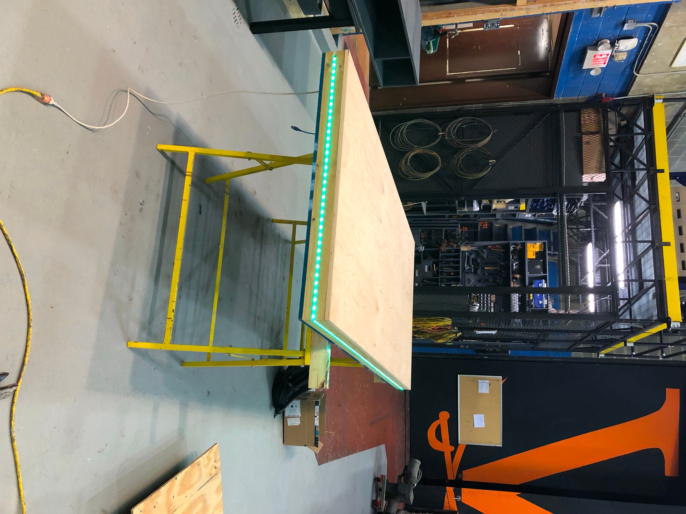 Beer Die Table : 6 Steps - Instructables