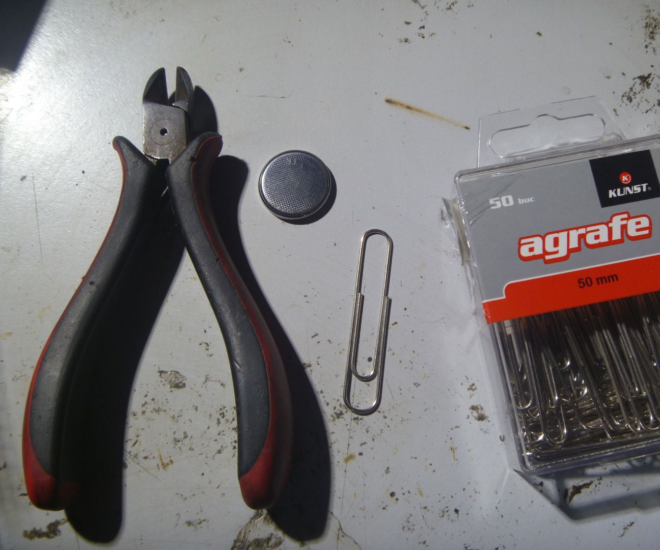 Coin Cell Battery Holder From Paperclip-vertical Mount on Pcb ...