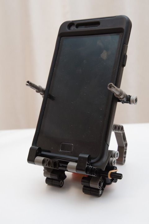 Lego IPhone (and Smartphone) Stand, Docking Available *UPDATED* : 6 ...