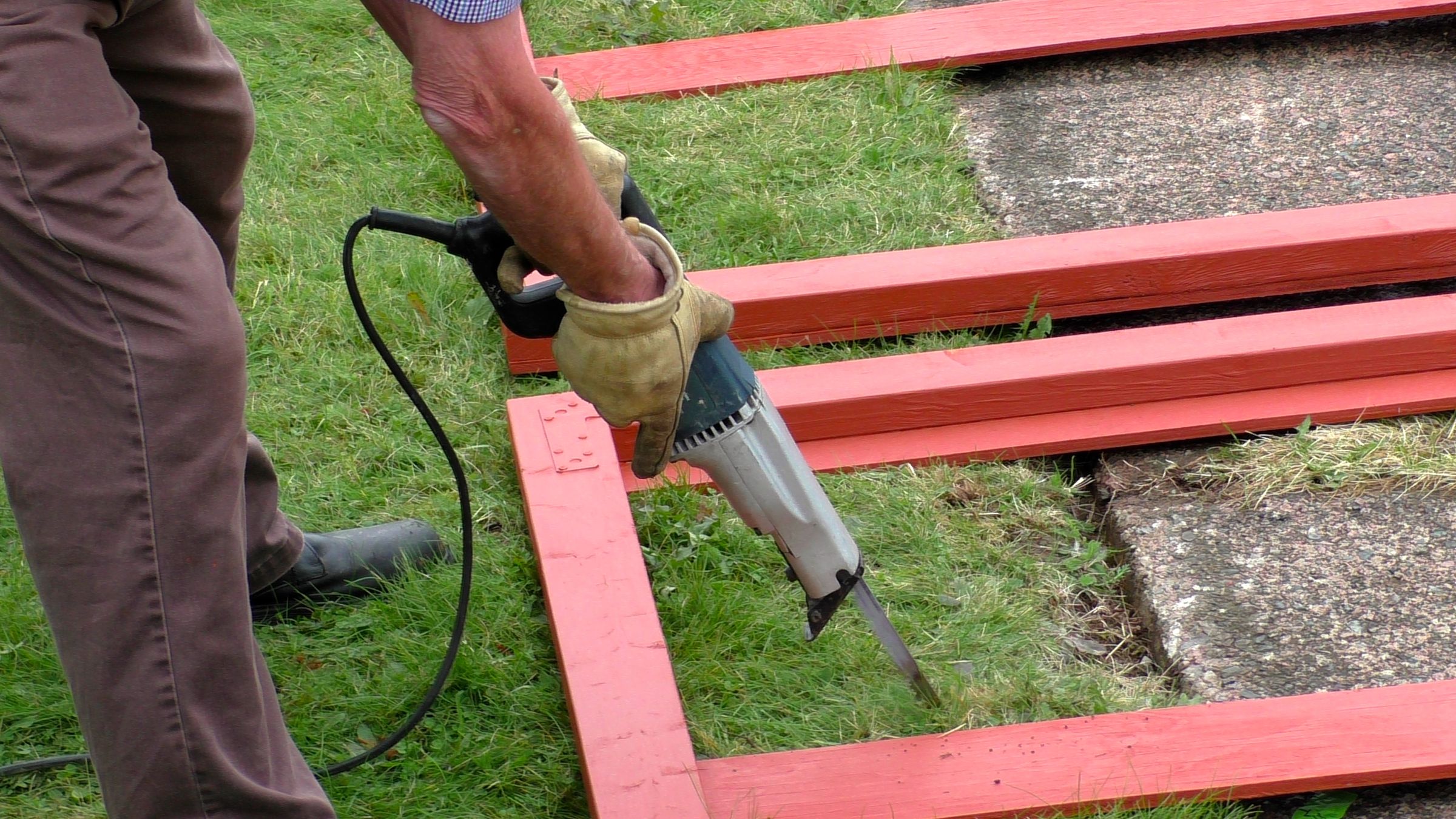 Ground Mounted Solar Panels With Adjustable Angles : 7 Steps (with ...