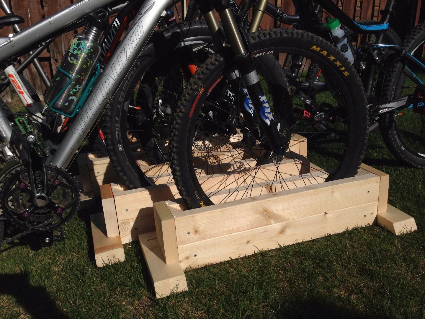 Scrap Wood Bike Stand (self Supporting) : 10 Steps (with Pictures ...