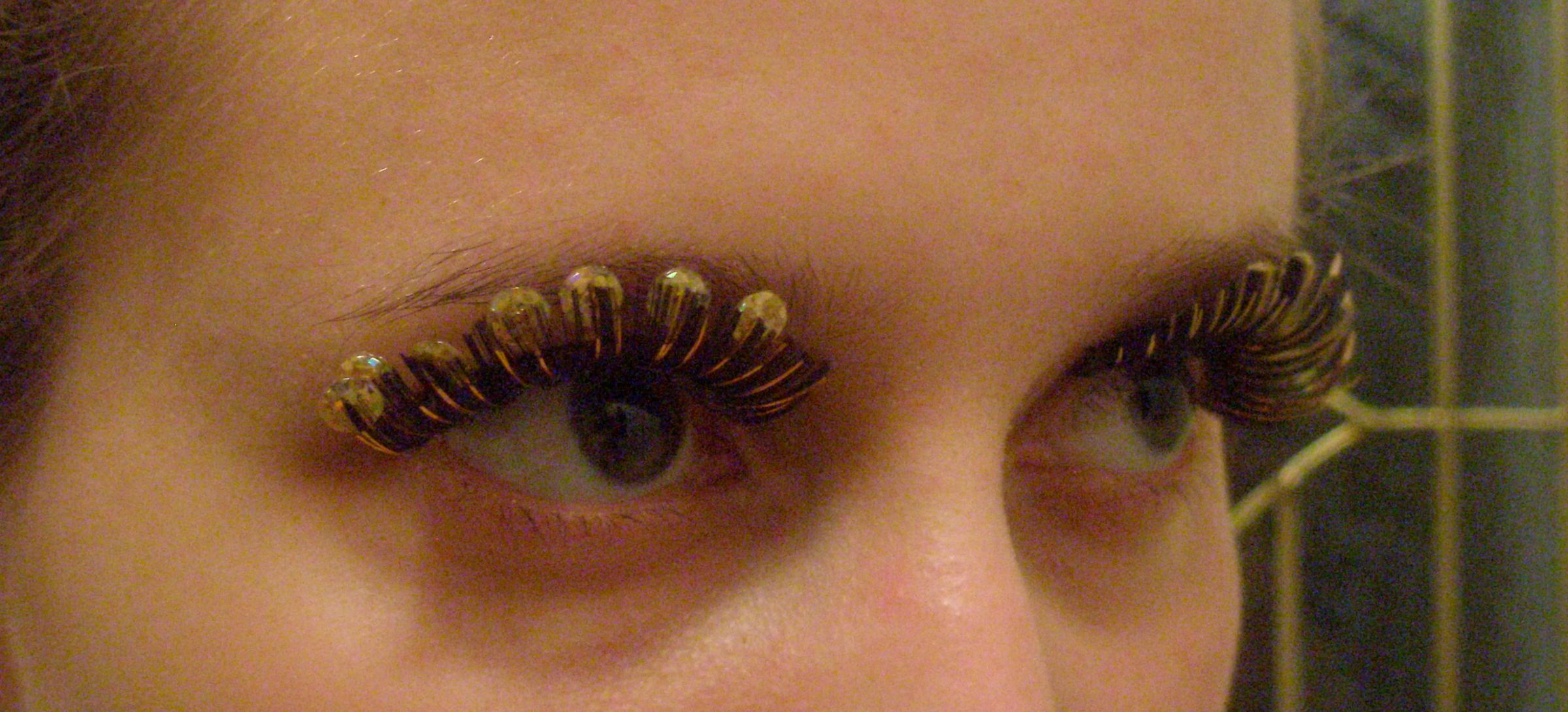 How to Make and Apply Your Own Novelty Eyelashes : 5 Steps - Instructables