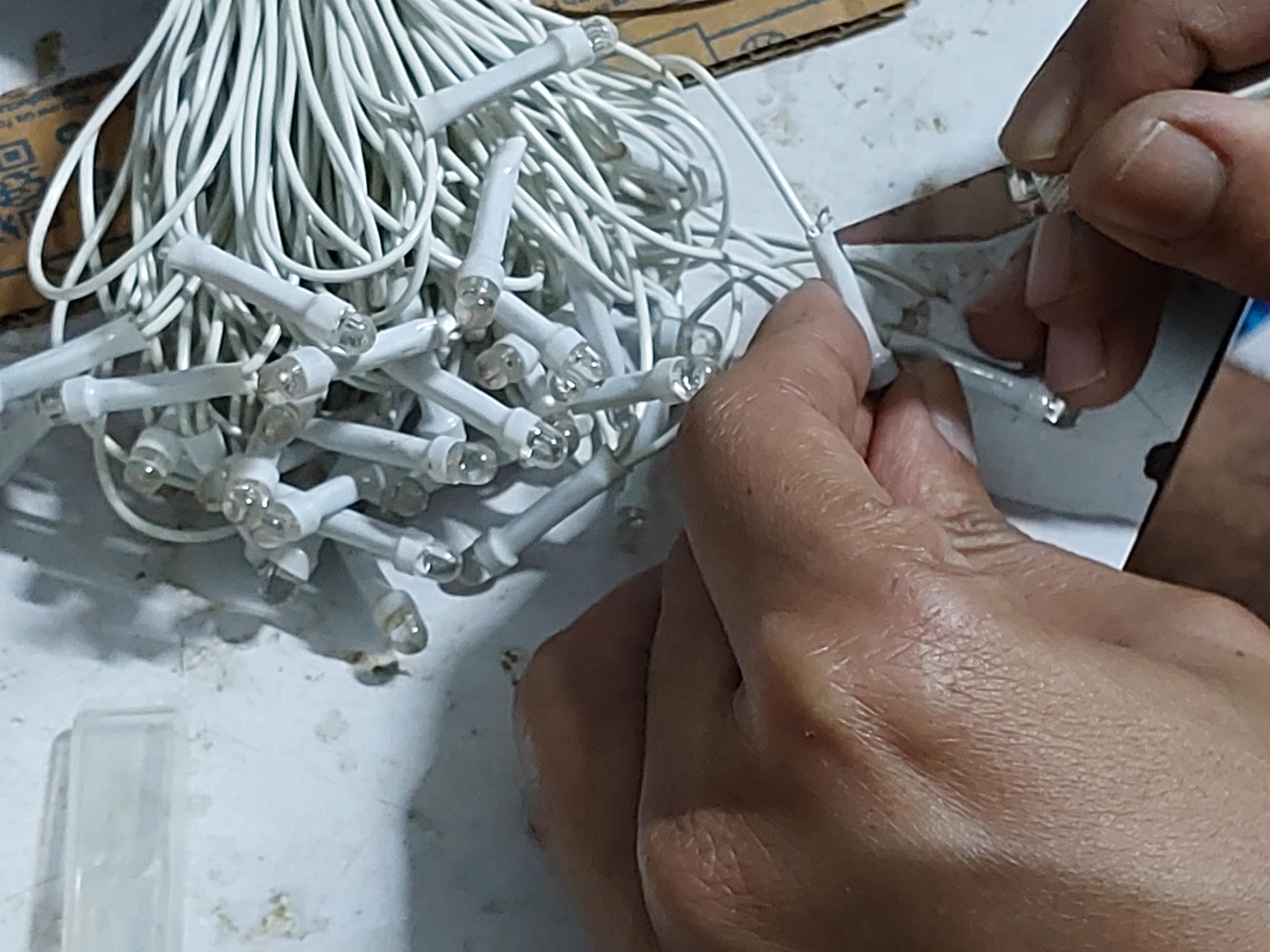 How to Easily Fix Broken Christmas Lights:Don't Throw Them Out! : 5 Steps - Instructables